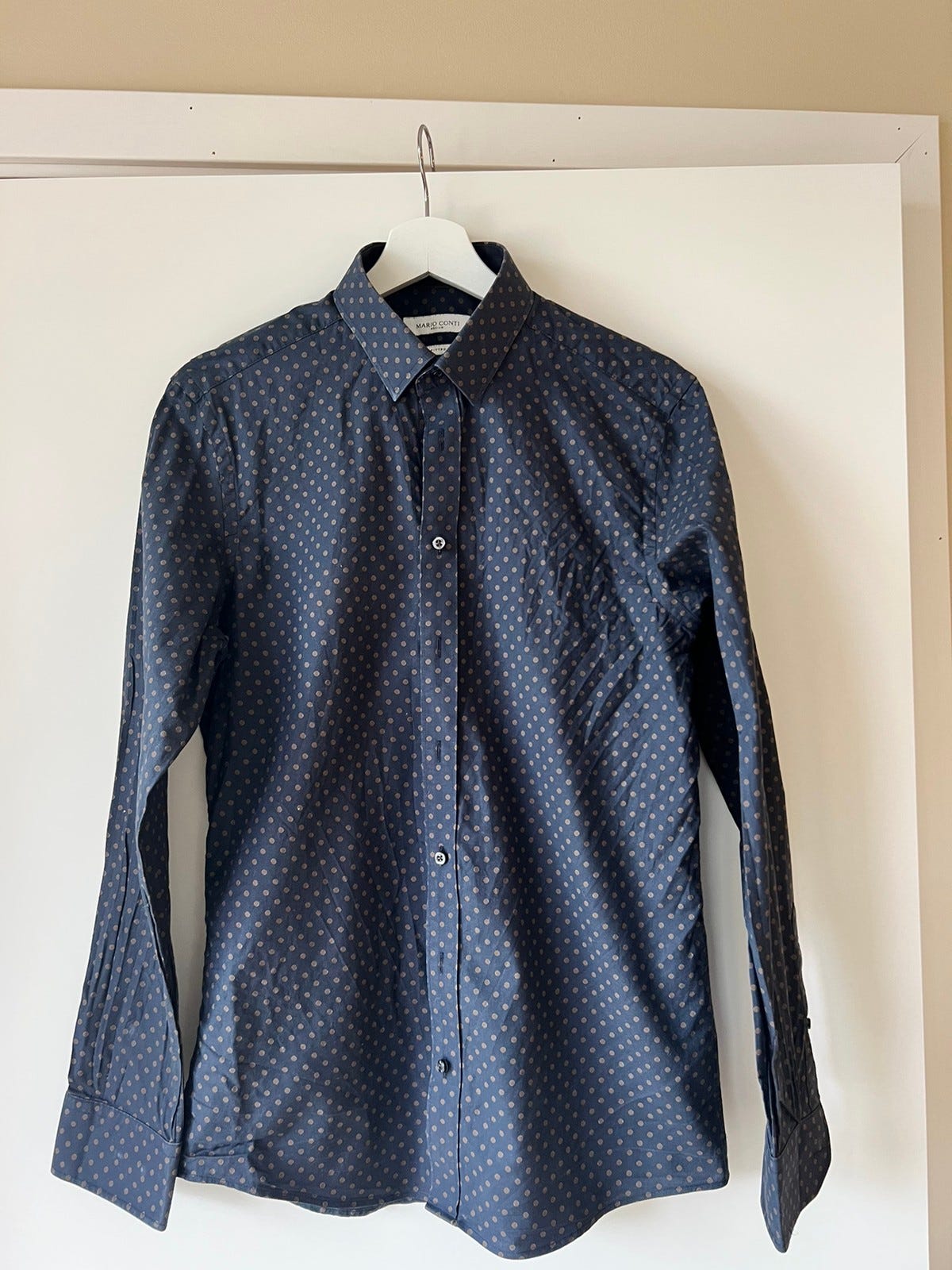 Mario Conti skjorte | FINN torget
