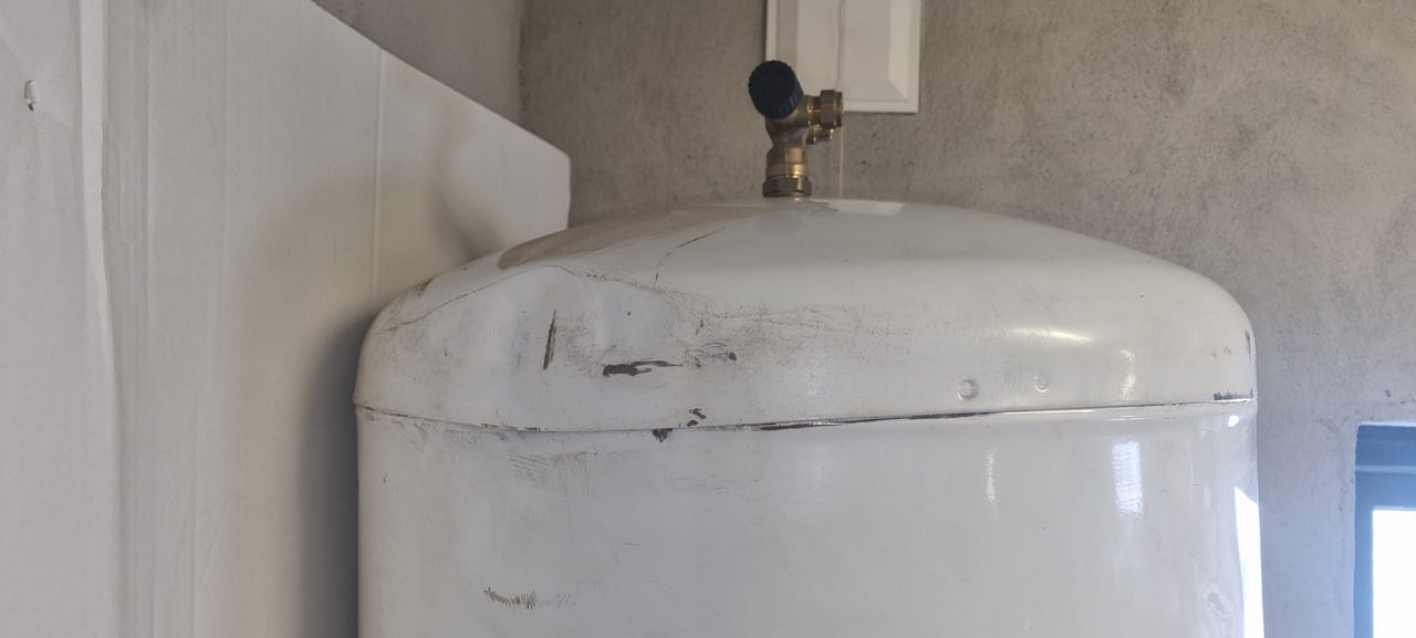 varmtvanns bereder/sentral OSO EP 400 3+15KW HT | FINN torget