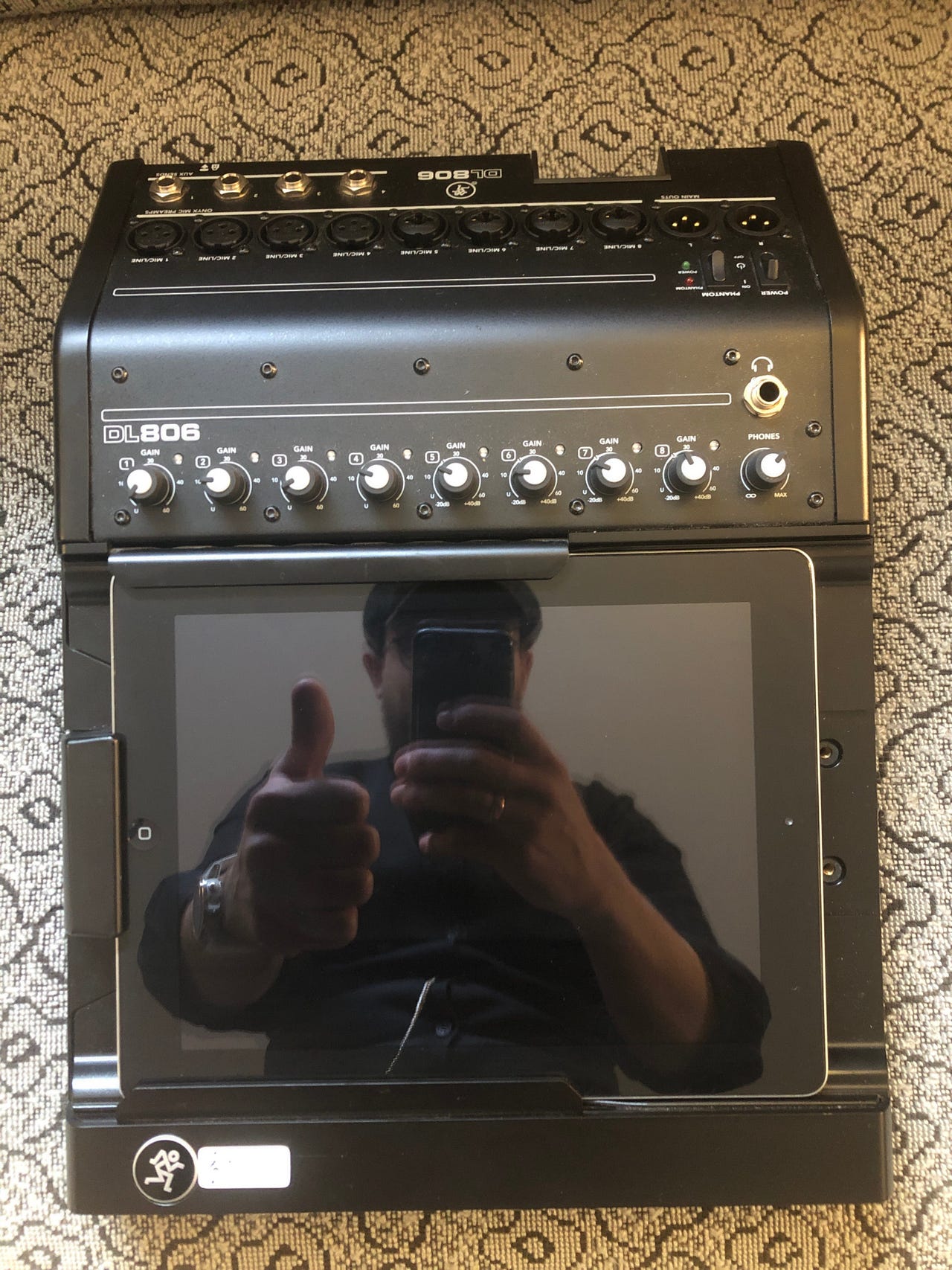 Mackie DL 806 inkl Ipad | FINN-torget