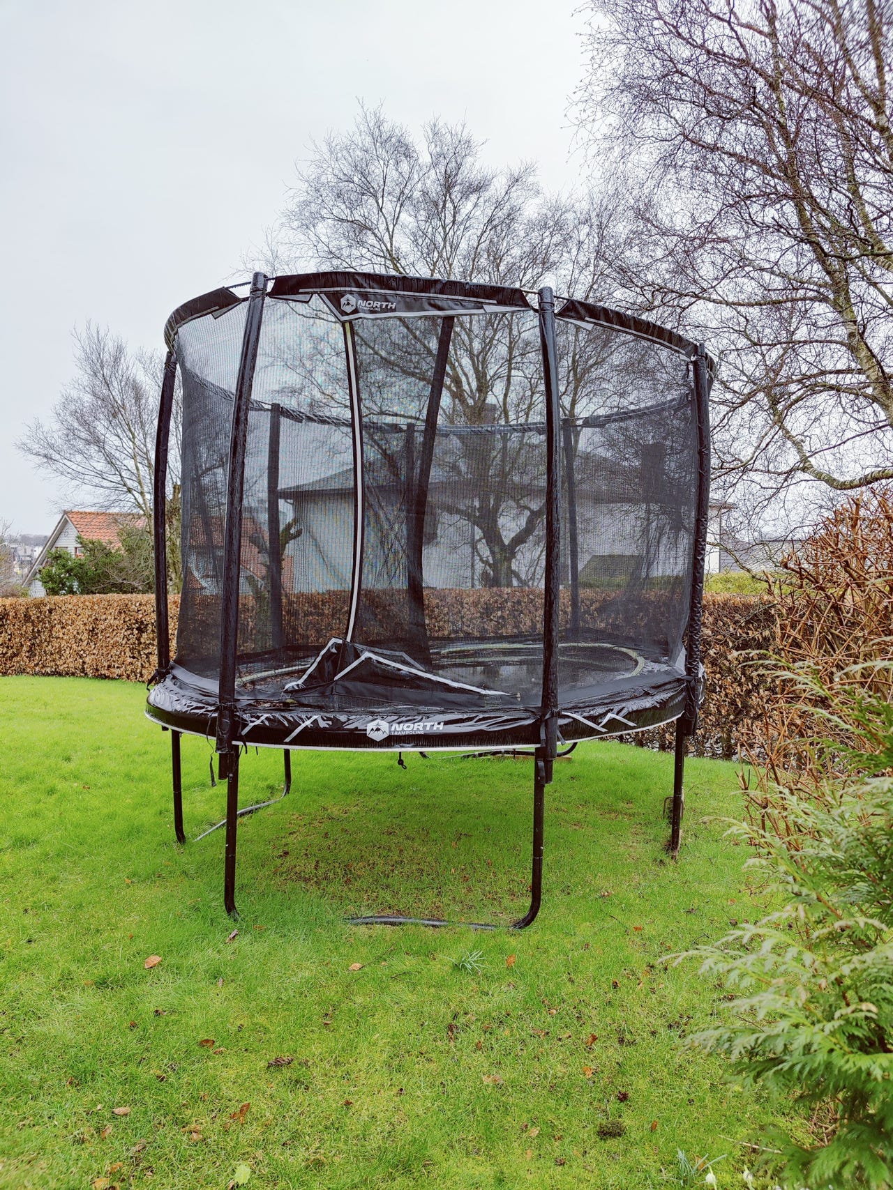 North Legend (Explorer) Oval 420 trampoline | FINN torget
