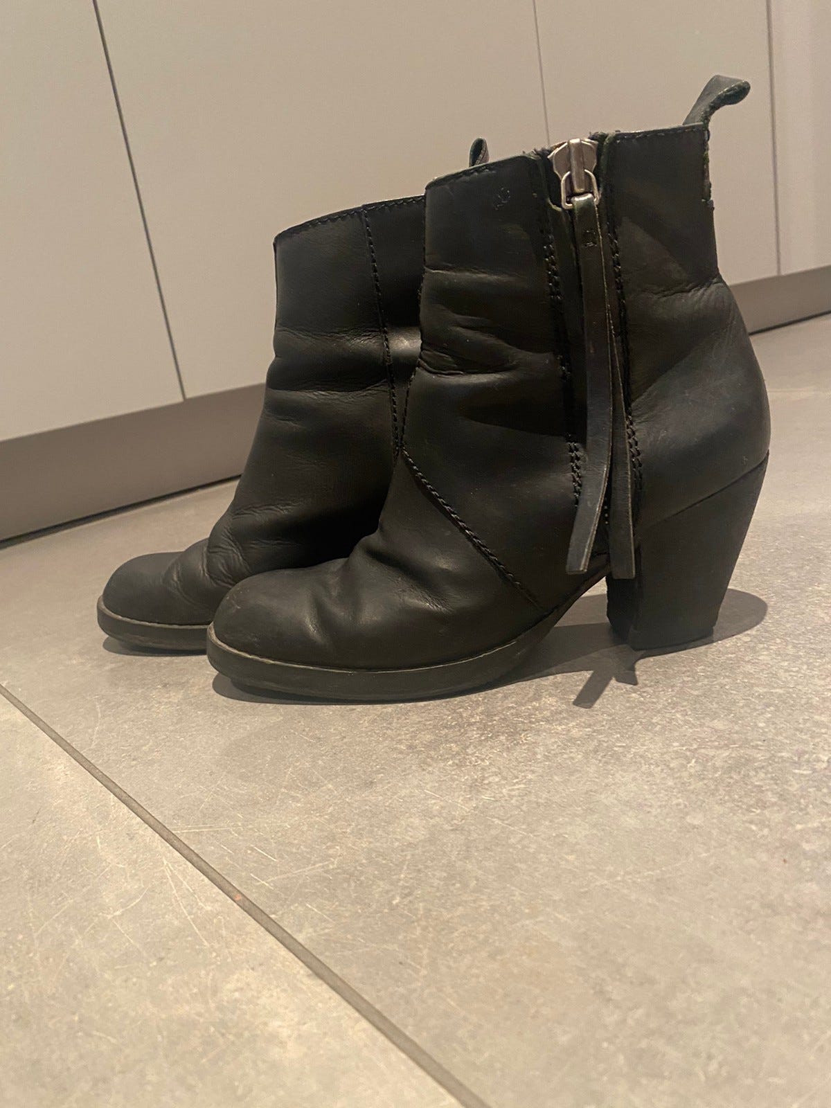 Acne Pistol boots str 38 | FINN-torget