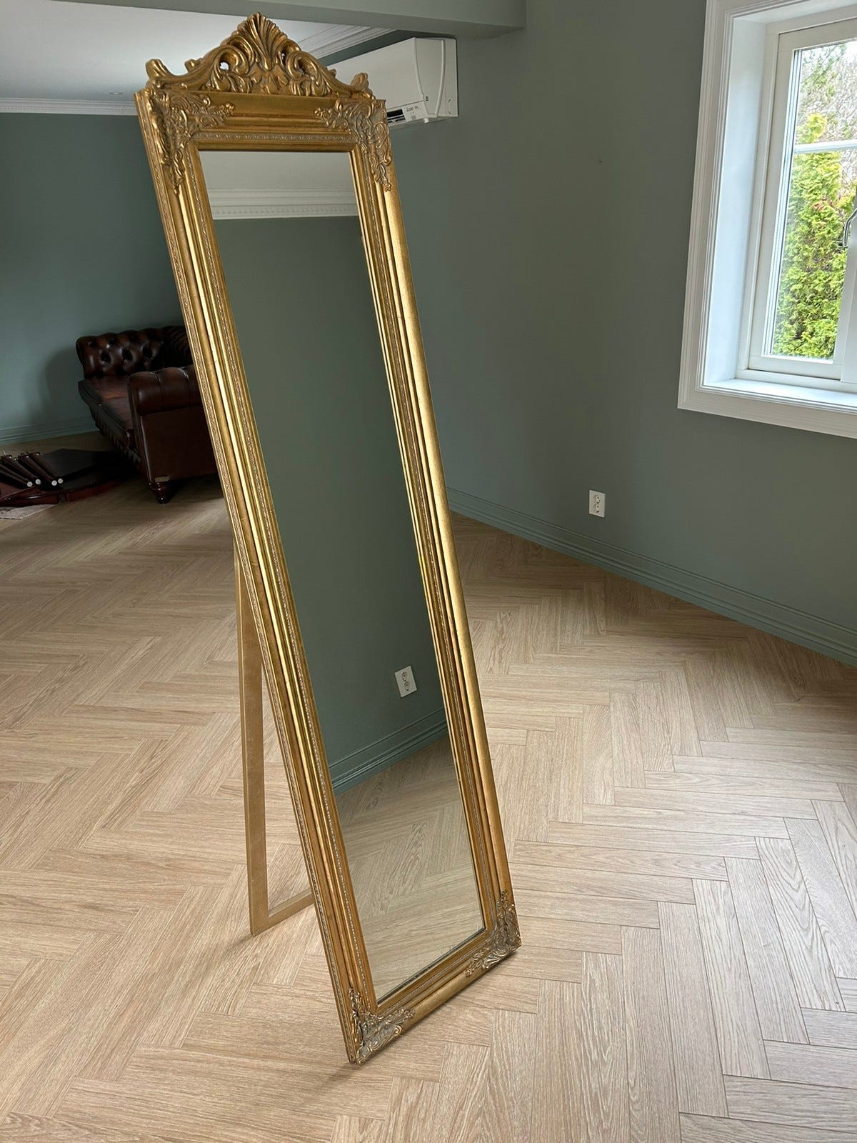 Nydelig speil i barokk stil (gullramme) | FINN torget
