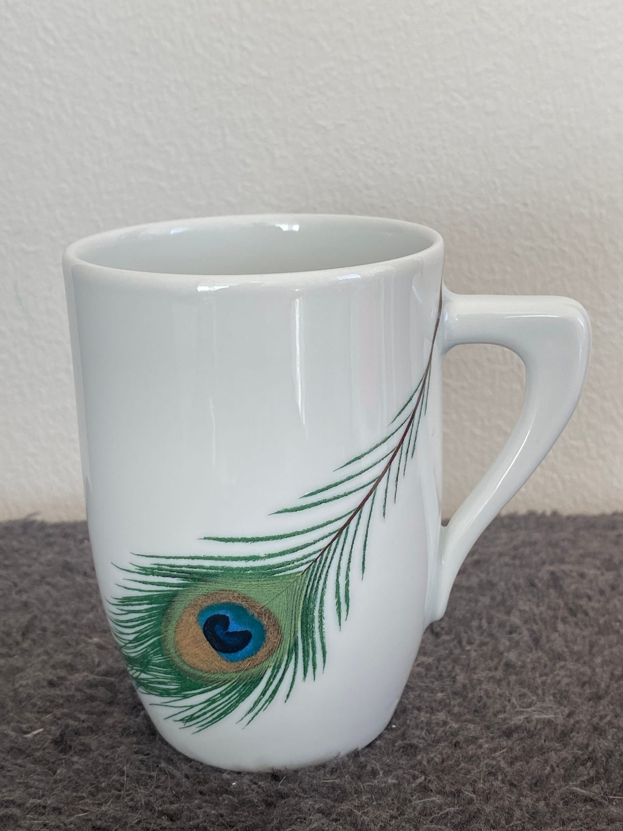 Magnor, Ari Behn «Peacock» Signert | FINN torget