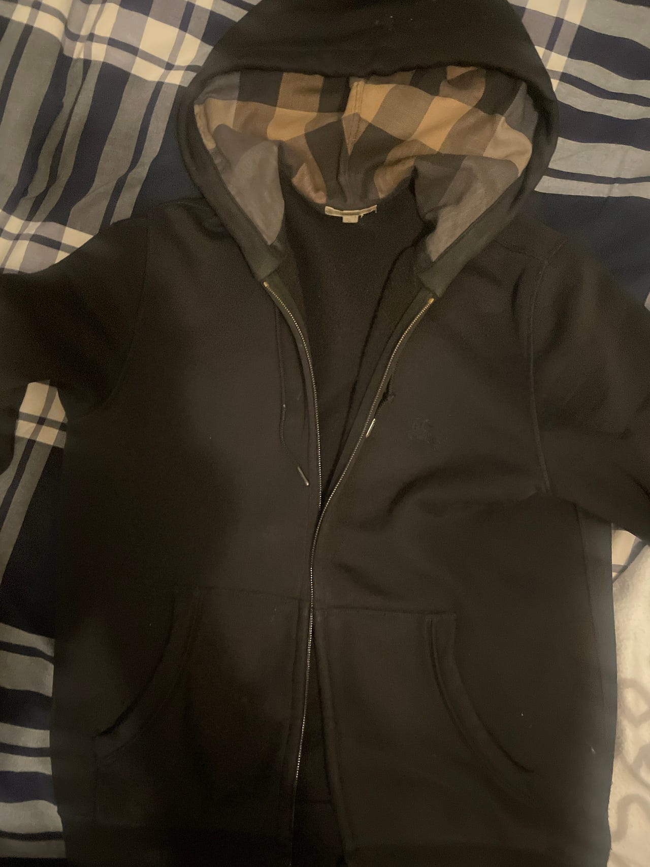 Burberry hettegenser M fin brukt | FINN torget