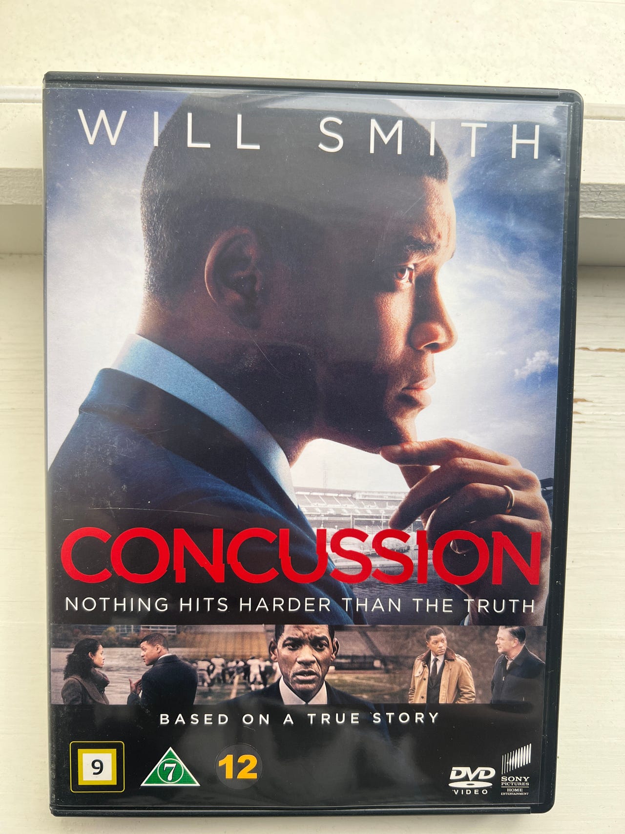 Concussion (DVD) | FINN-torget