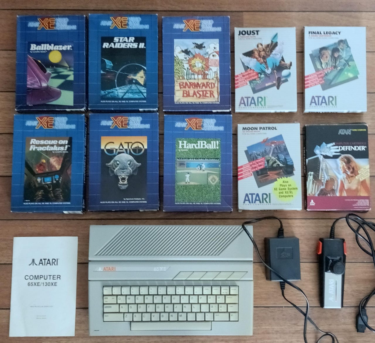 Sjeldenhet: pen Atari 65XE samling med 10 komplette CIB spill! | FINN ...