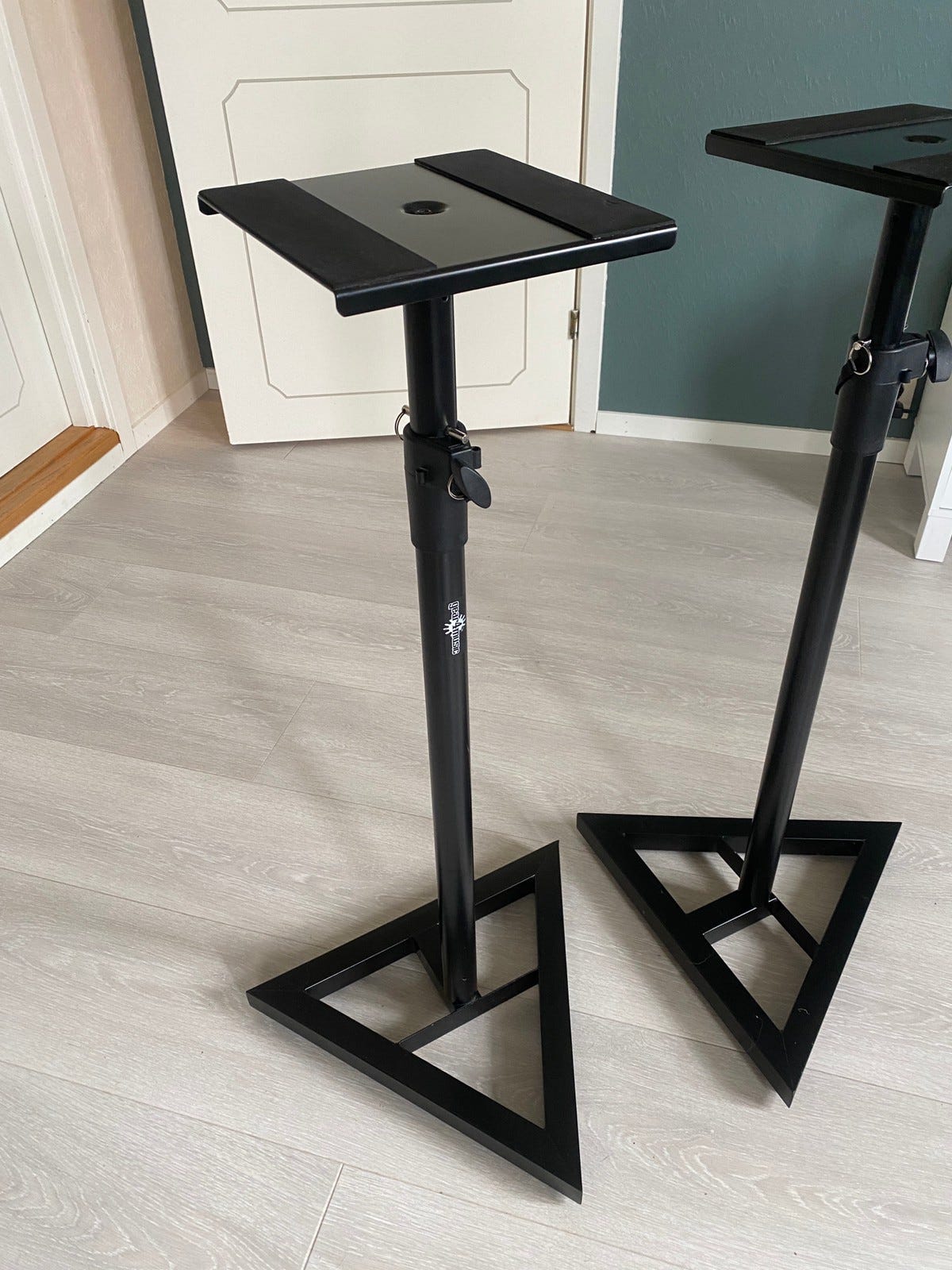 Stativ for høyttaler/monitor | FINN torget