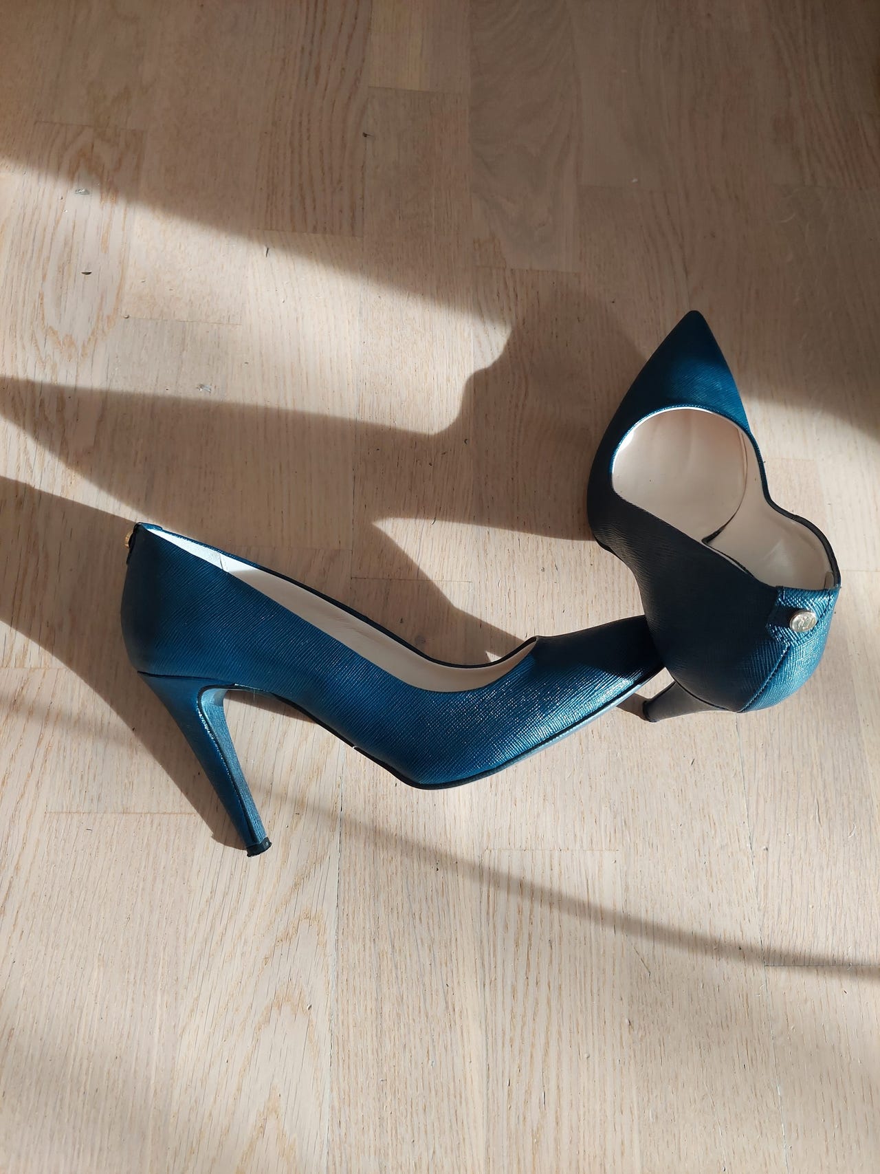 NYPRIS Trussardi jeans sko med hæl, str. 40 | FINN torget