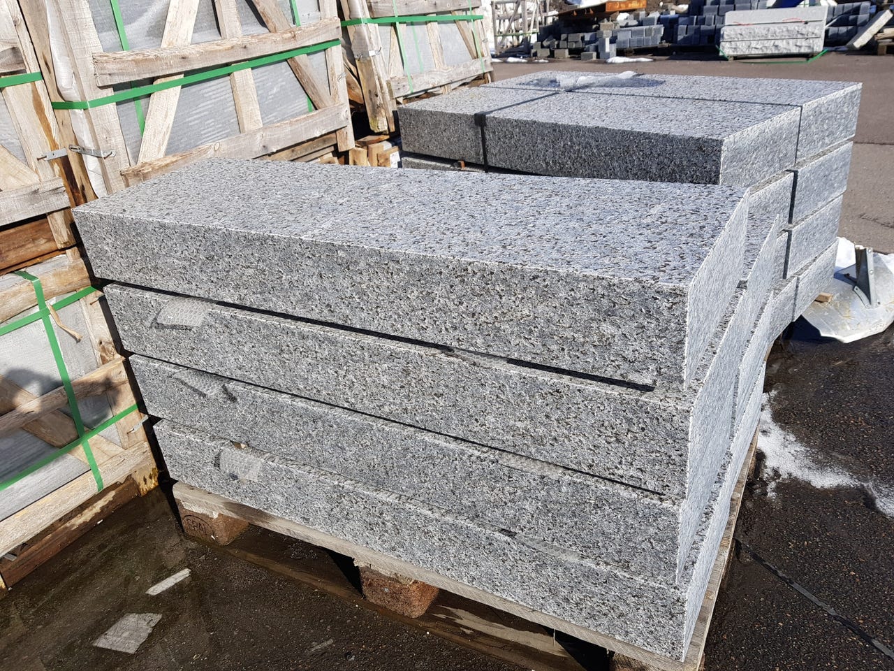 Granitt Trinn 100x40x15cm Larvikitt m/ Flammebrent topp og front | FINN ...