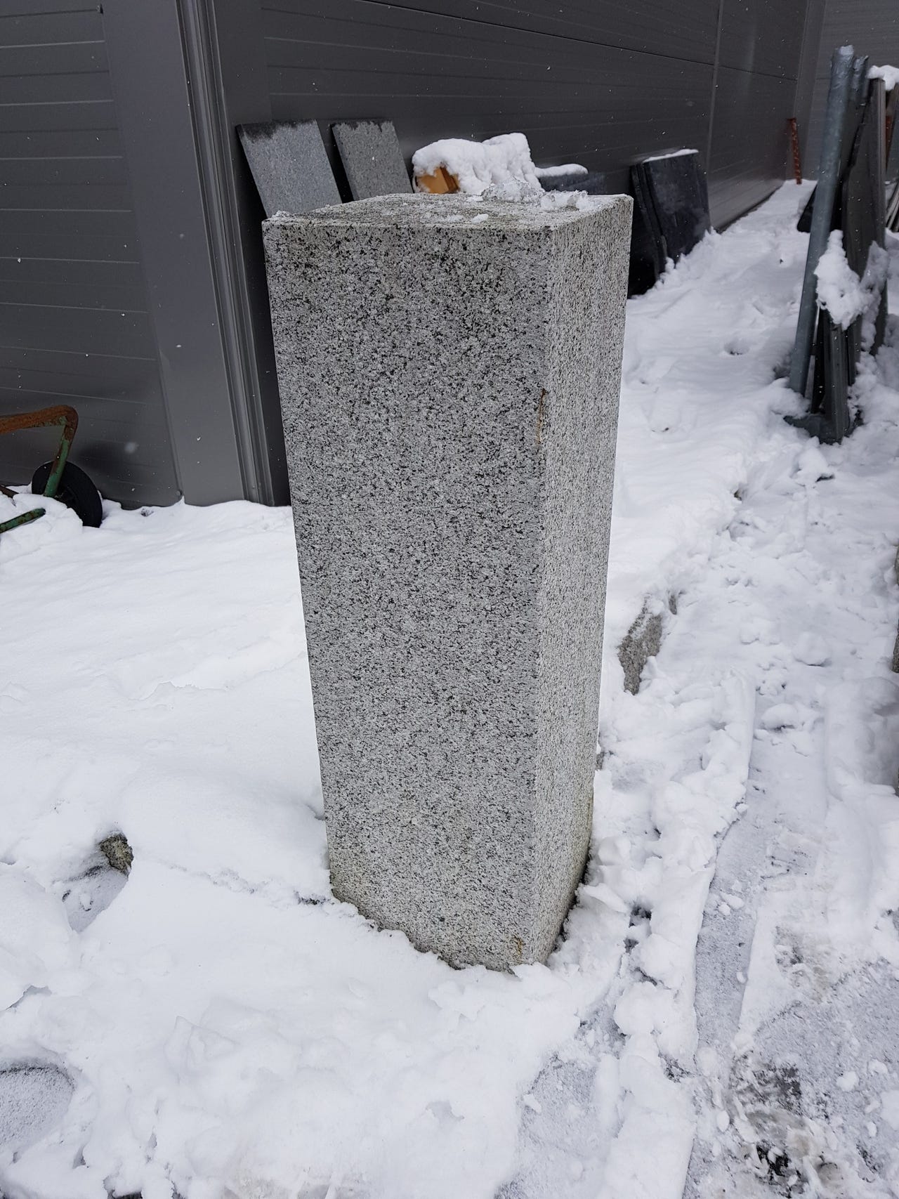 Granittstolper 25x25x120cm | FINN-torget