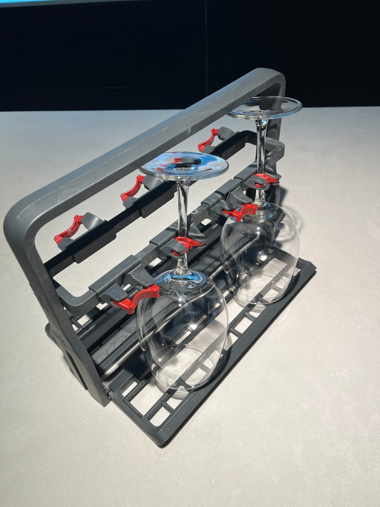 Stativ til vinglass i oppvaskmaskinen | FINN-torget