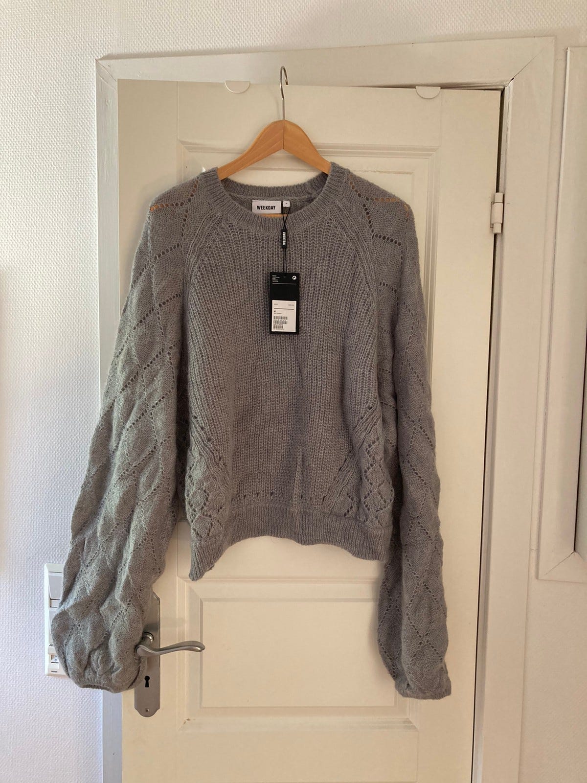 Genser fra Weekday | FINN-torget