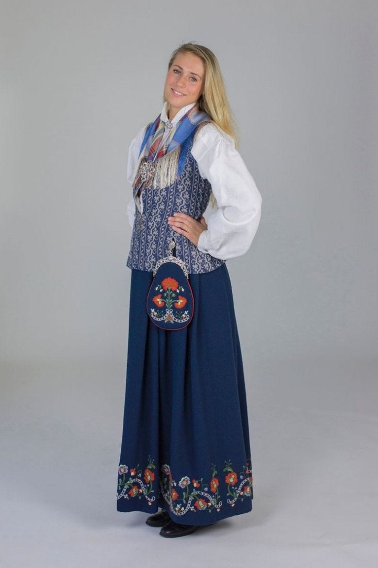 Nord trønder bunad/ Floan bunad | FINN torget