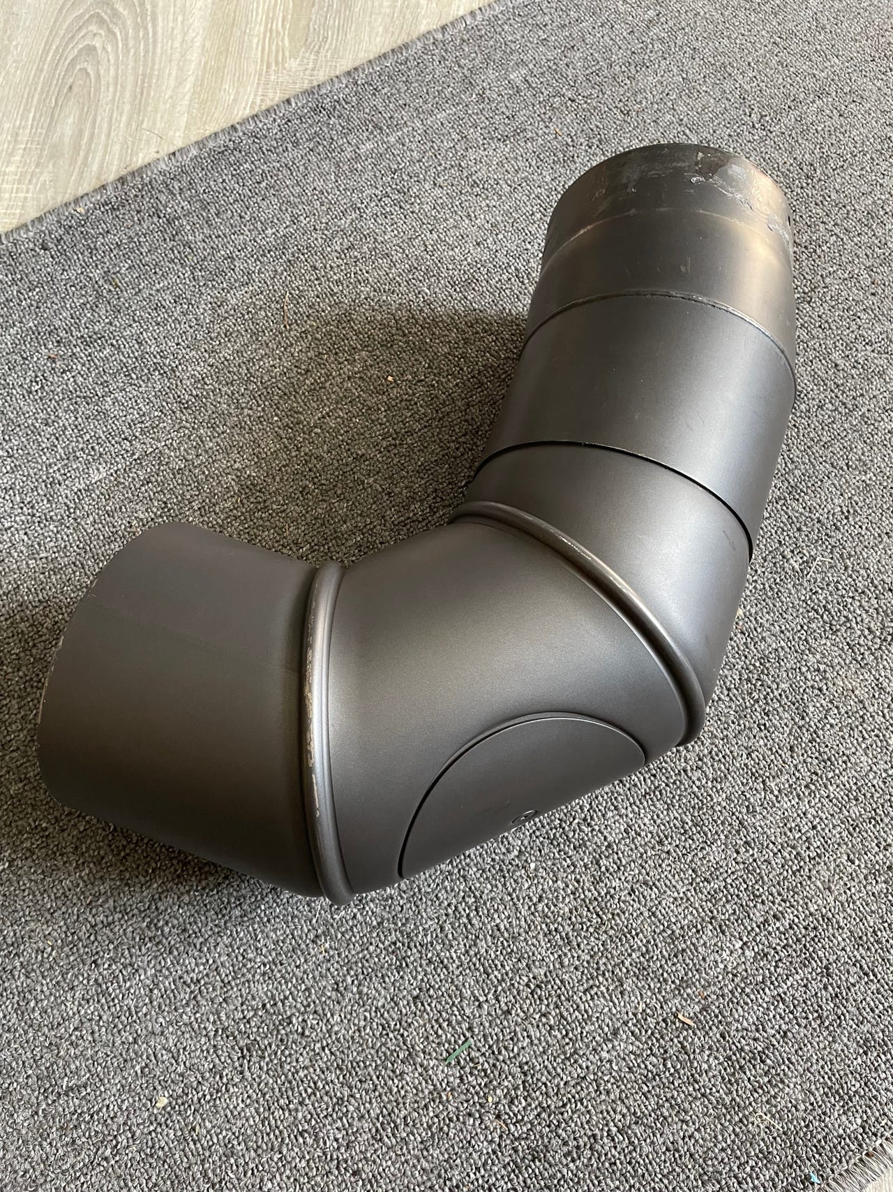 Røykrør flexibel justering mellom alt fra 0 til 90 gr, Ø 150 | FINN torget