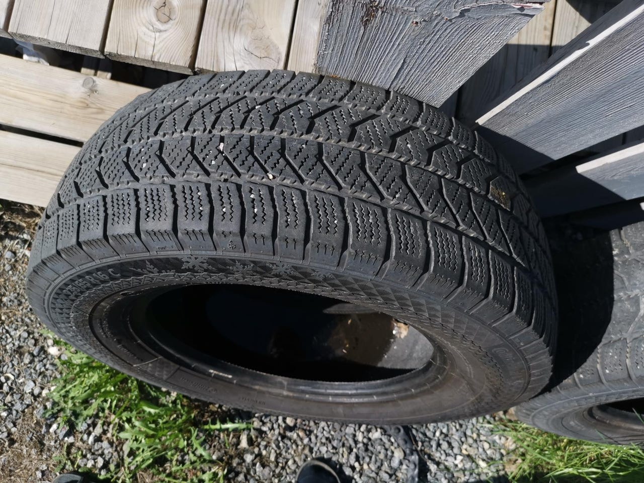 Pigg fri dekk/235.65.16 | FINN torget