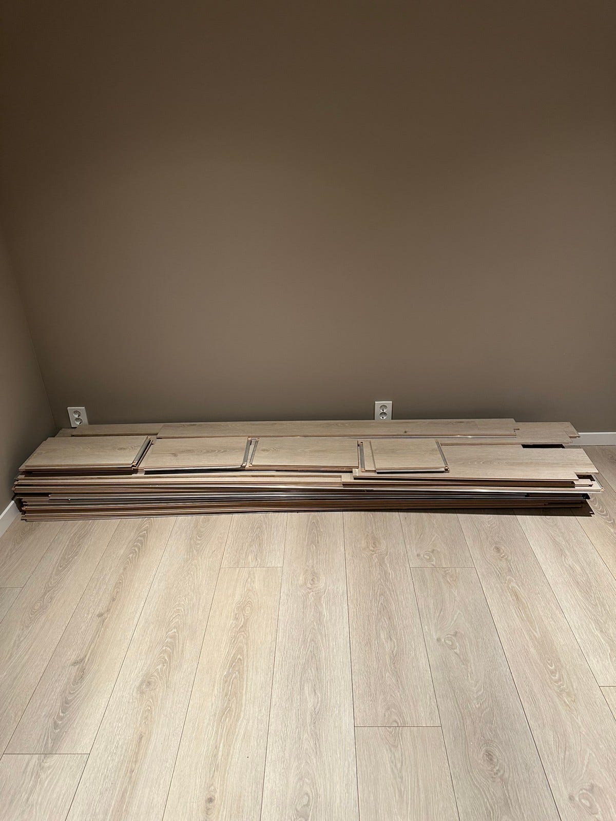 Berry Alloc Grand Avenue Champs Elysees | FINN-torget