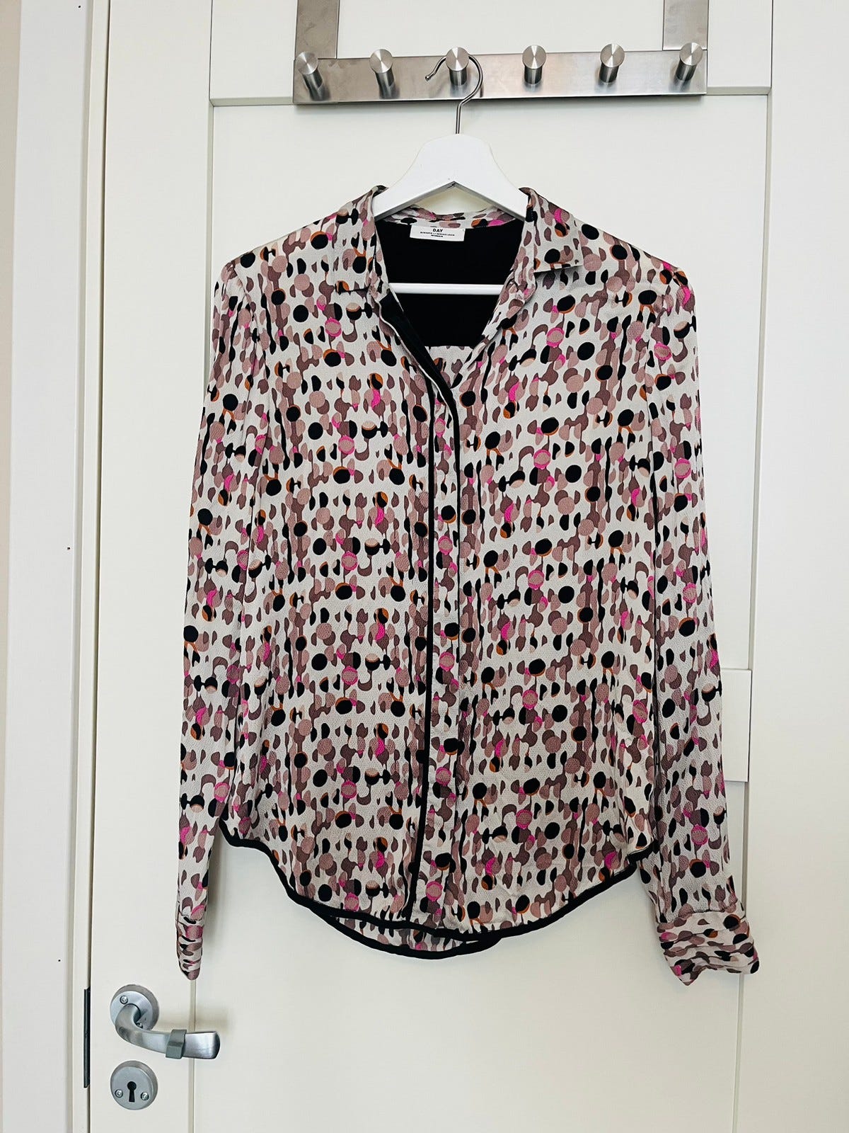 Day Bluse i silke str 34 | FINN-torget