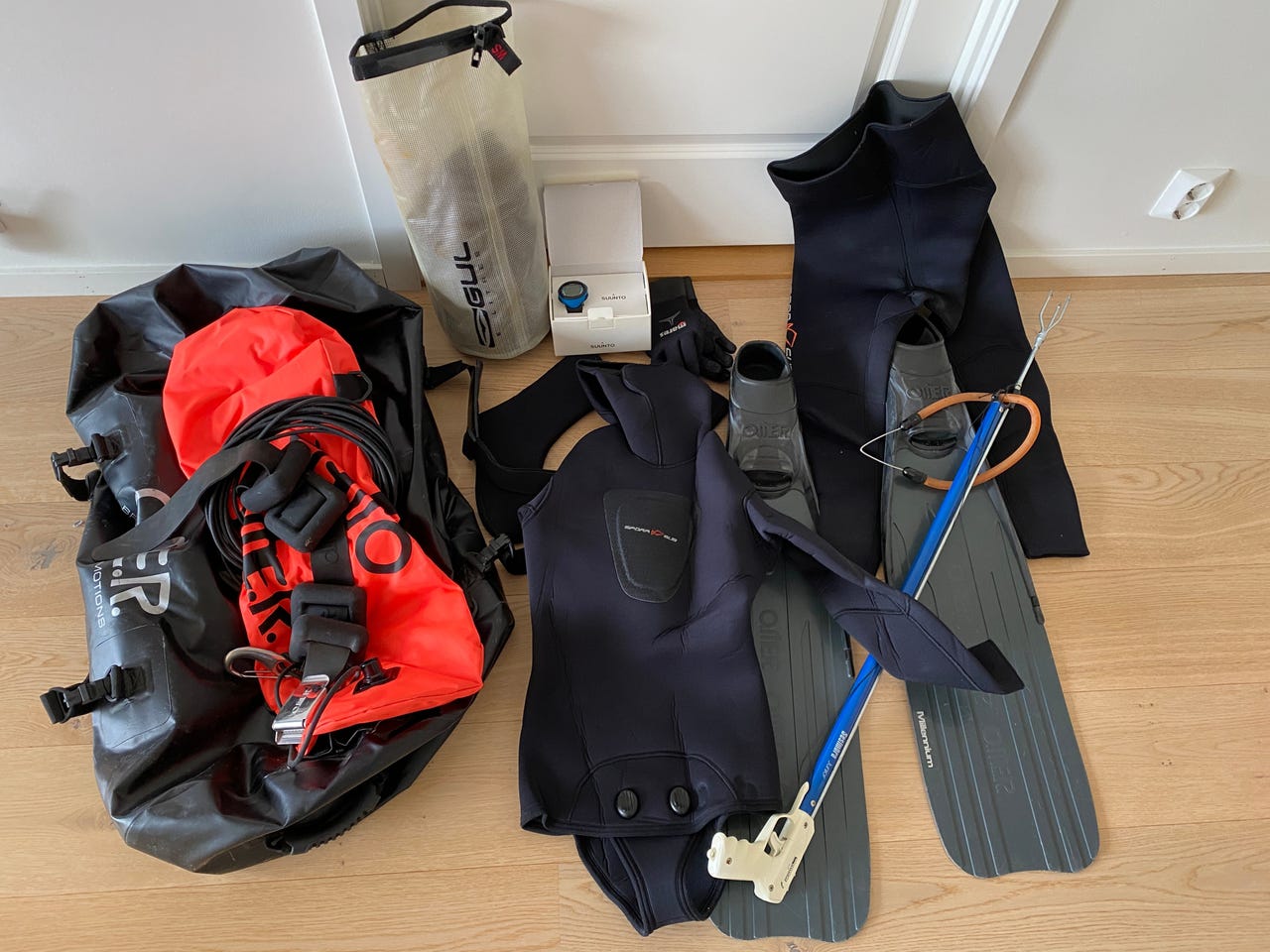 Fridykking, utstyr til undervannsjakt, noe er solgt. | FINN torget