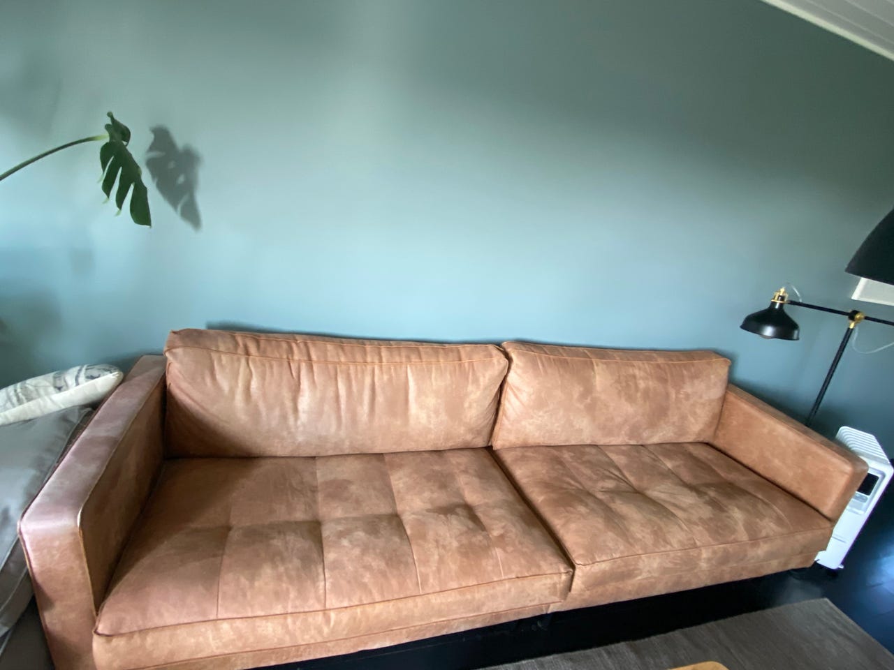 Brun skinnsofa gis bort | FINN torget