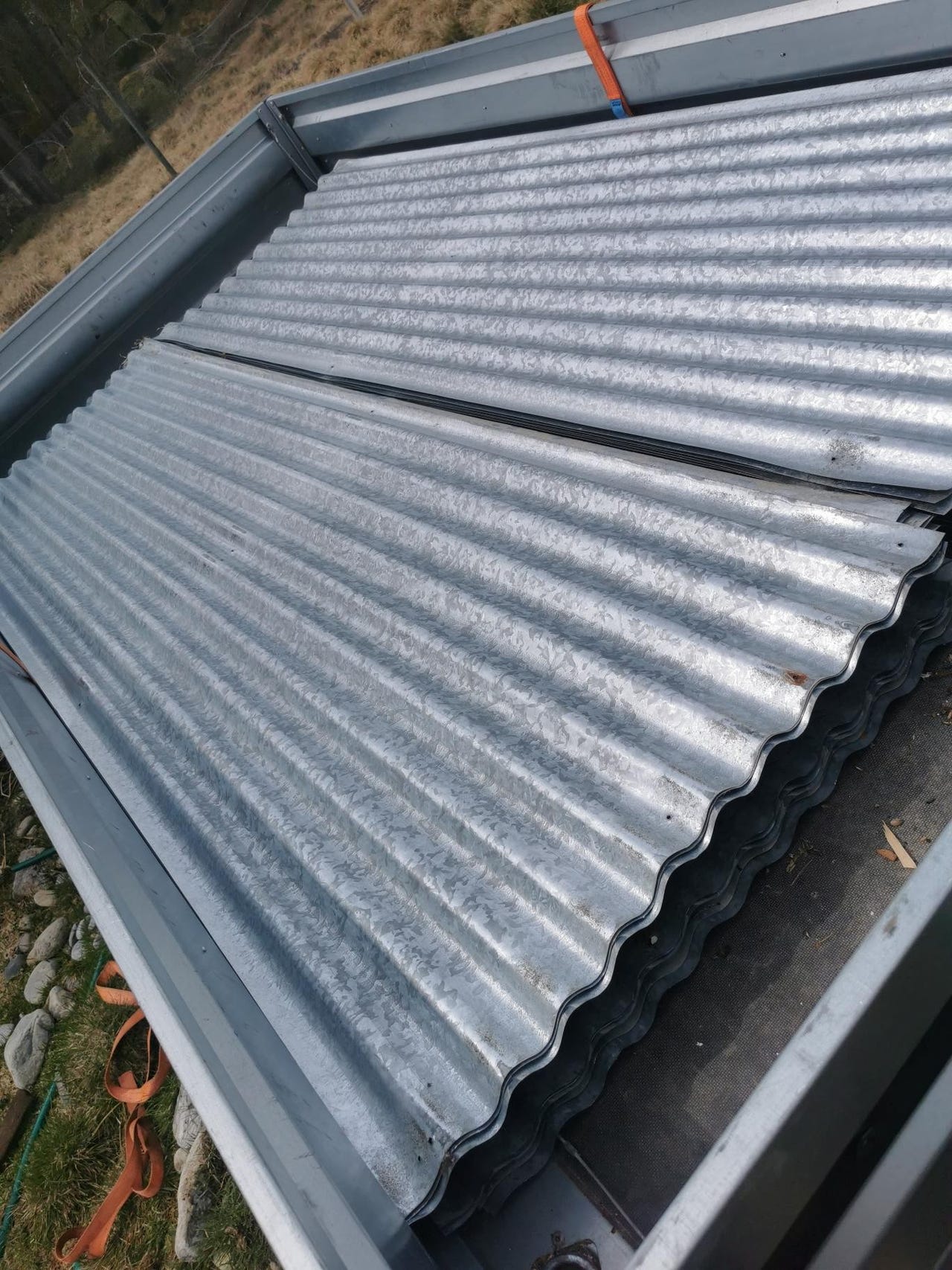 Galvaniserte takplater/blikkplater selges. | FINN torget