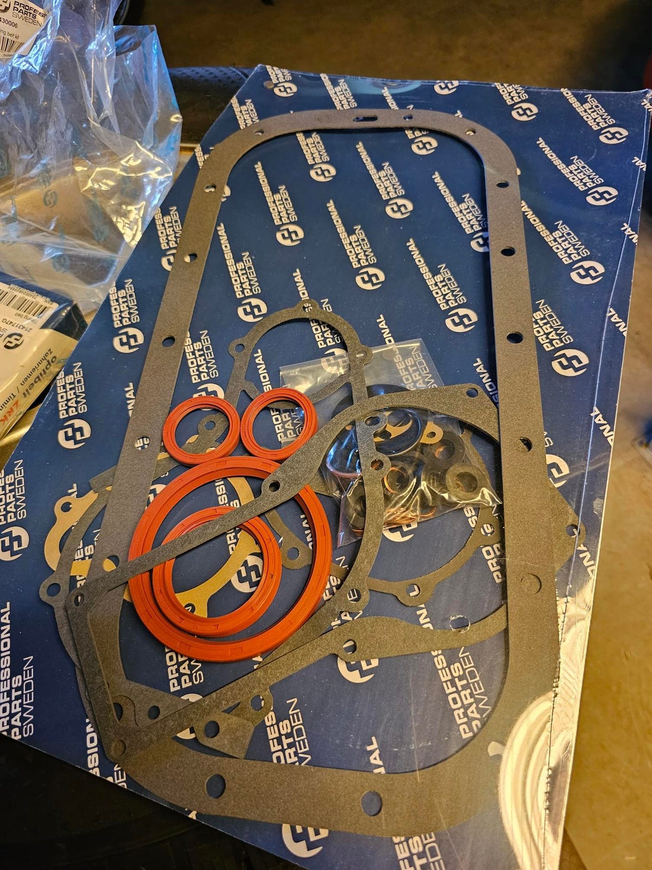 Nytt bunnpakning og reg.reim sett b230fk | FINN-torget