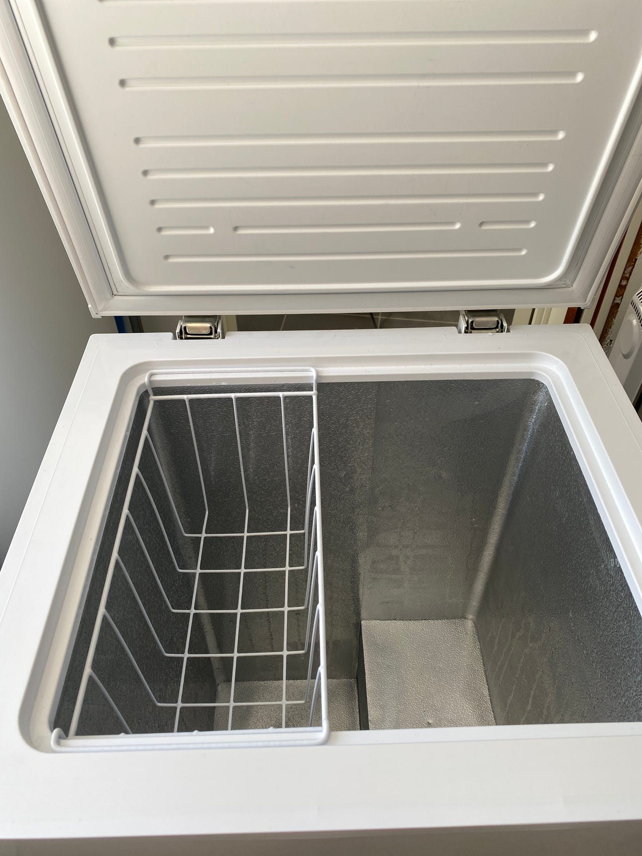 SENZ SCF100W20 FRYSEBOKS | FINN torget