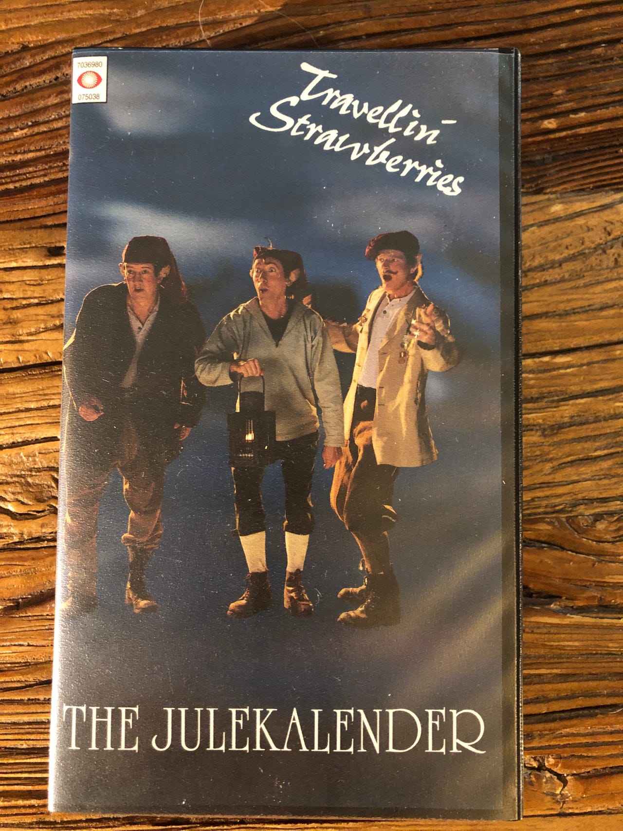 Travellin Strawberries "The julekalender" VHS | FINN torget