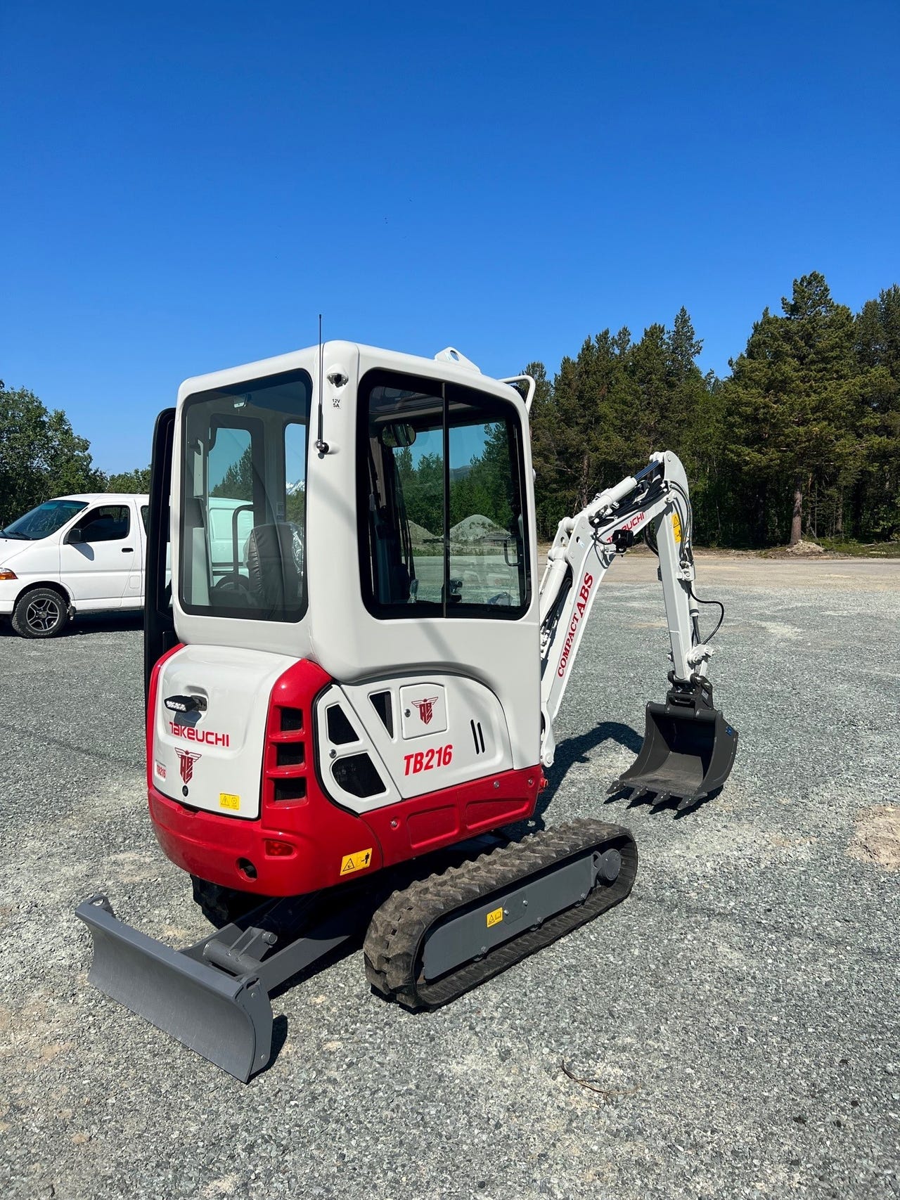 Til salgs: Takeuchi TB216 - 2024 - 15 Hk - Minigraver | FINN.no