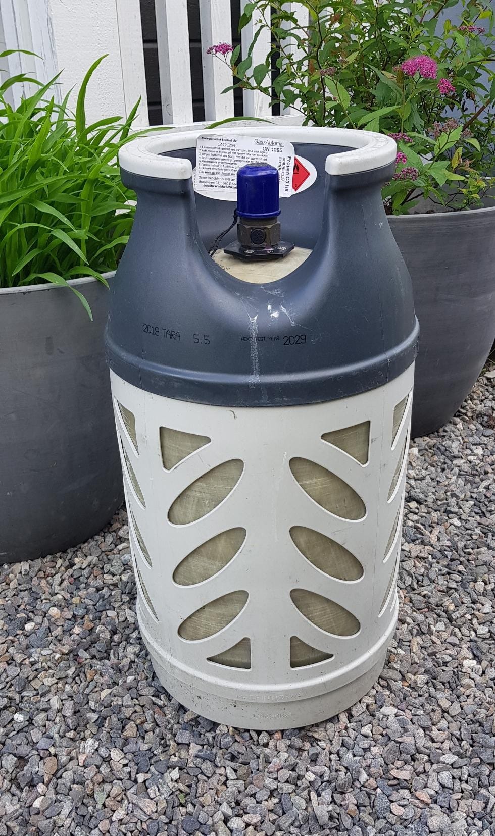 Gassflaske 10 kg kompositt - ny og full med gass | FINN-torget