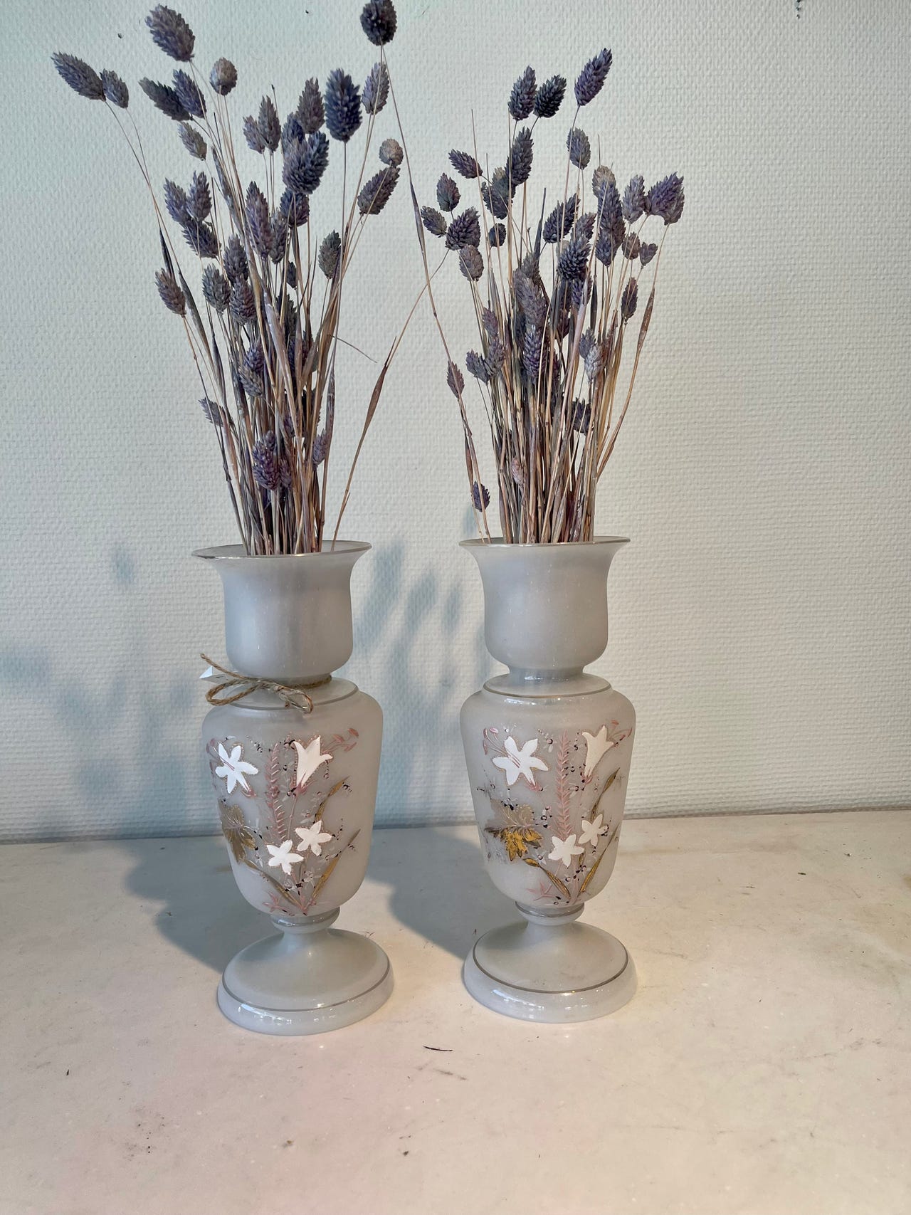 NY PRIS! Par vaser, 1800-tall malt dekor | FINN torget