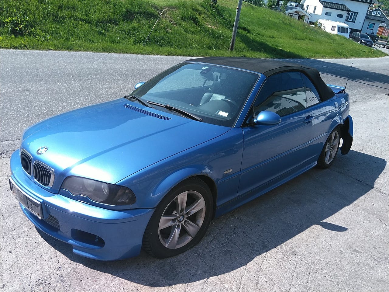 Bmw 320i Cab. -02 E46 selgast i delar | FINN torget