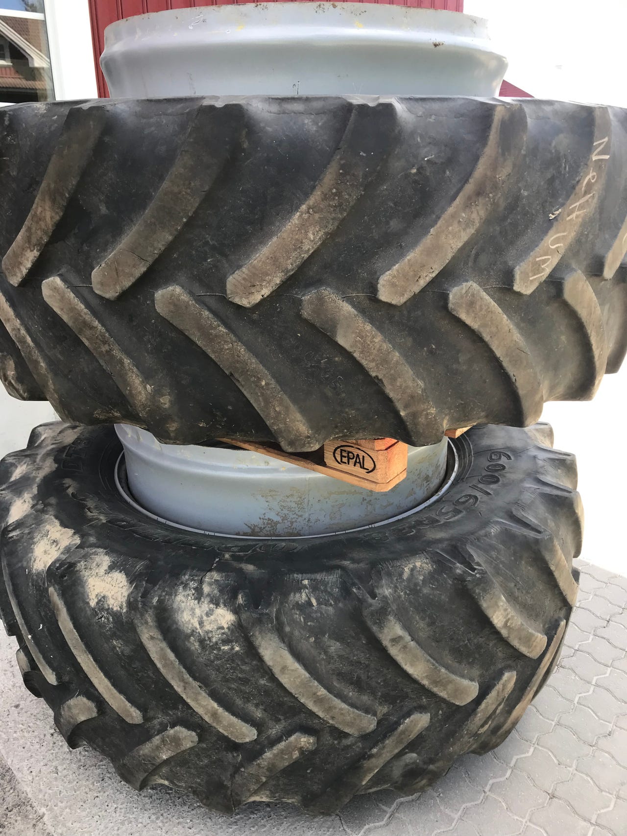 Tvilling sett AP Wheels – hasletraktor.no