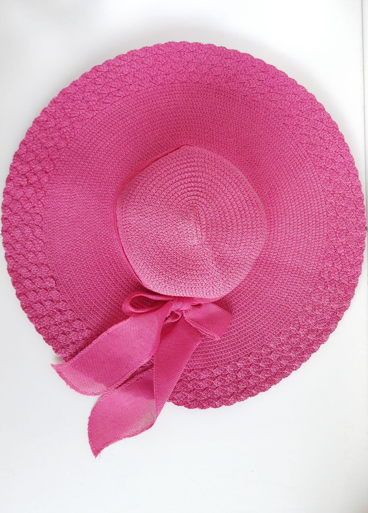 Stor lyserosa hatt 47 cm breidde | FINN torget