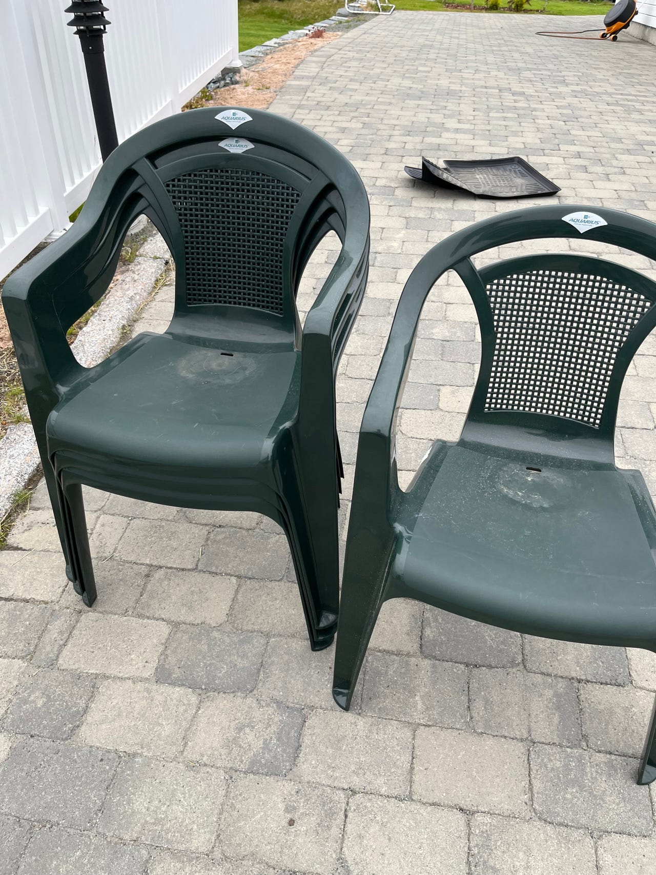 Reservert ut kvelden Hagestoler gis bort med puter | FINN-torget