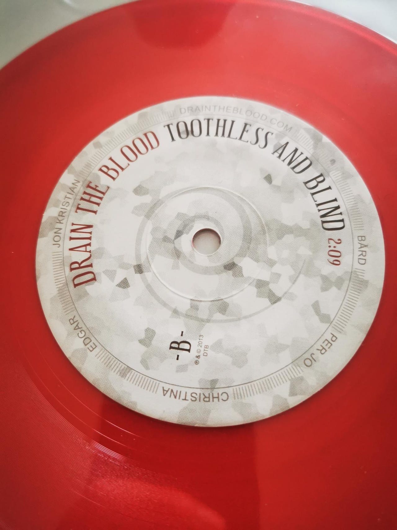 Drain The Blood - Likeness Syndrome / Toothless And Blind 7" | FINN-torget