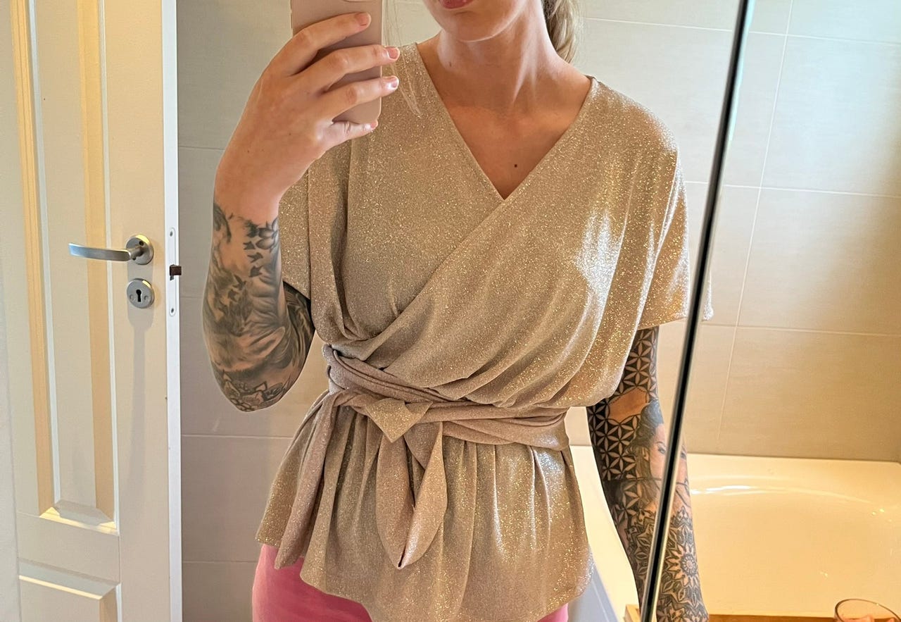 Fin glitrende topp str S | FINN torget