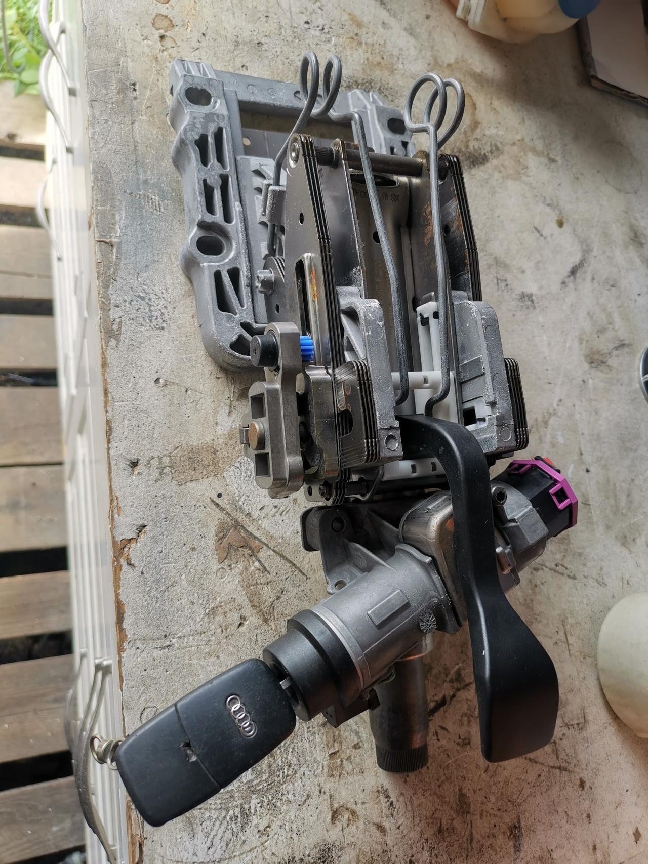 Ratt justering med tenningslås og nøkkel | FINN-torget