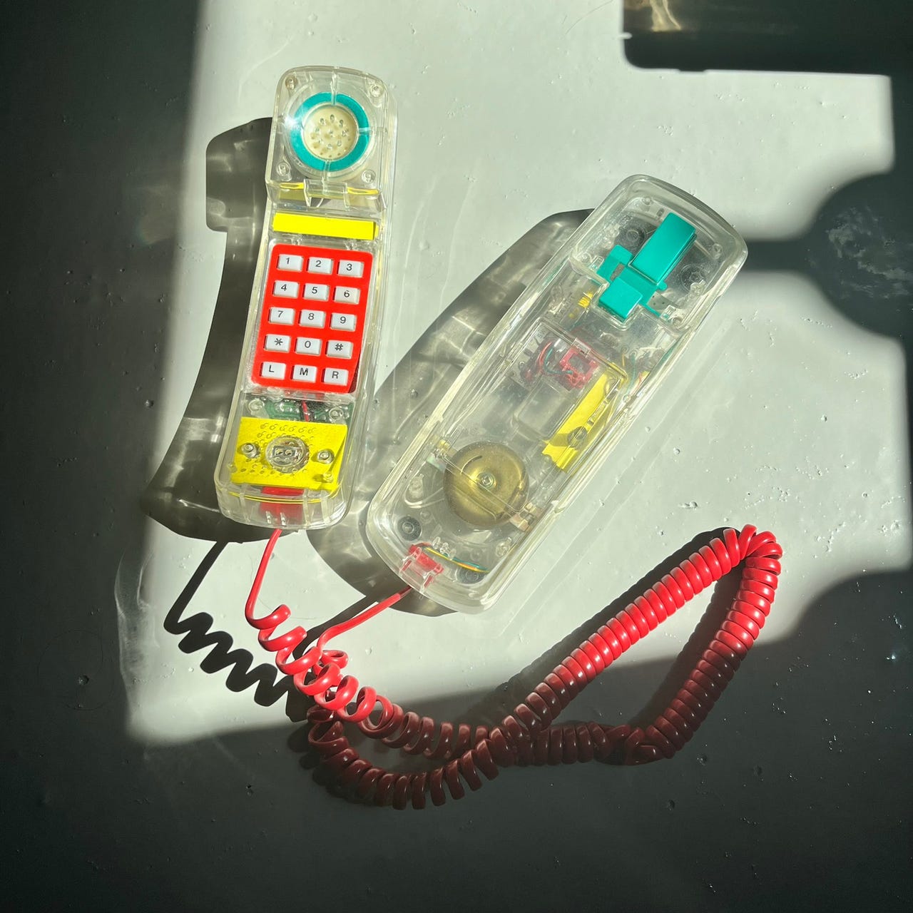 Vintage Memphis style telefon fra 80-tallet | Statens ...