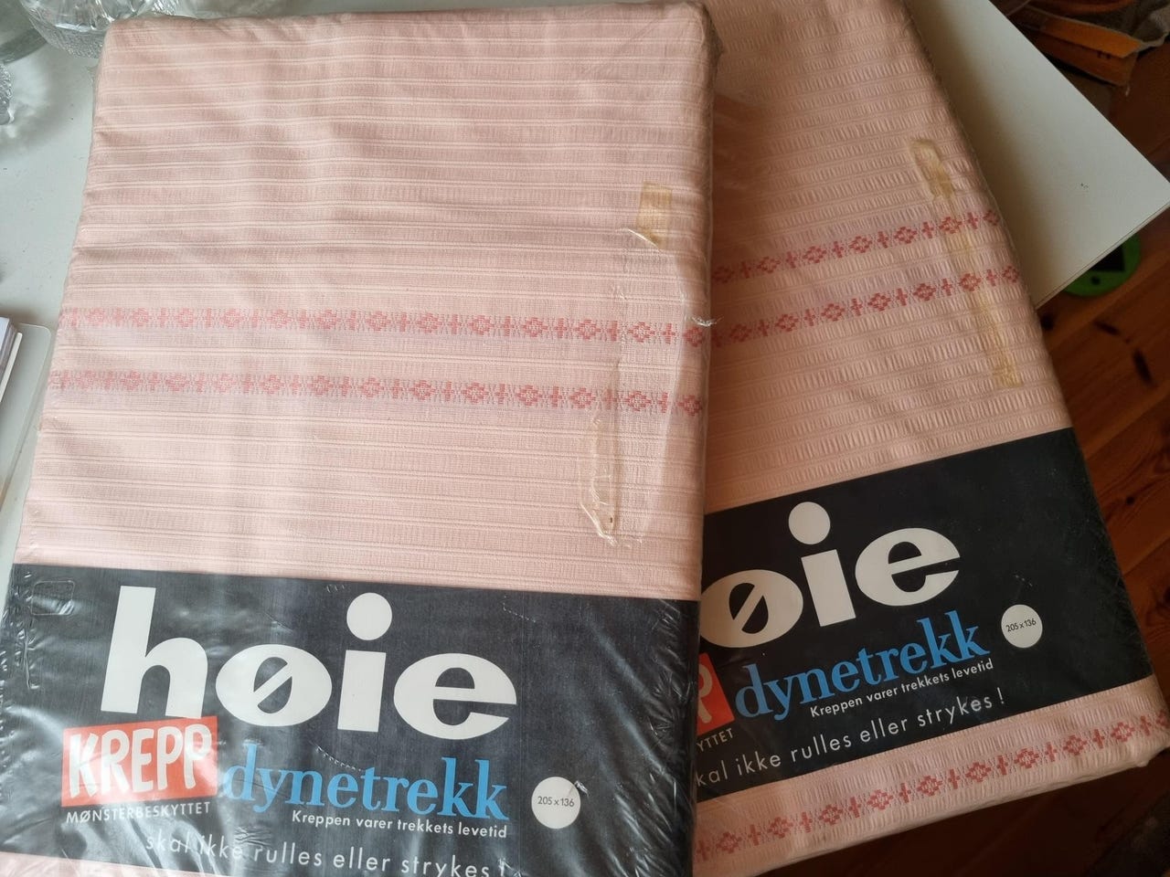 RESERVERT 2 stk Høie krepp dynetrekk . Ubrukt. | FINN-torget