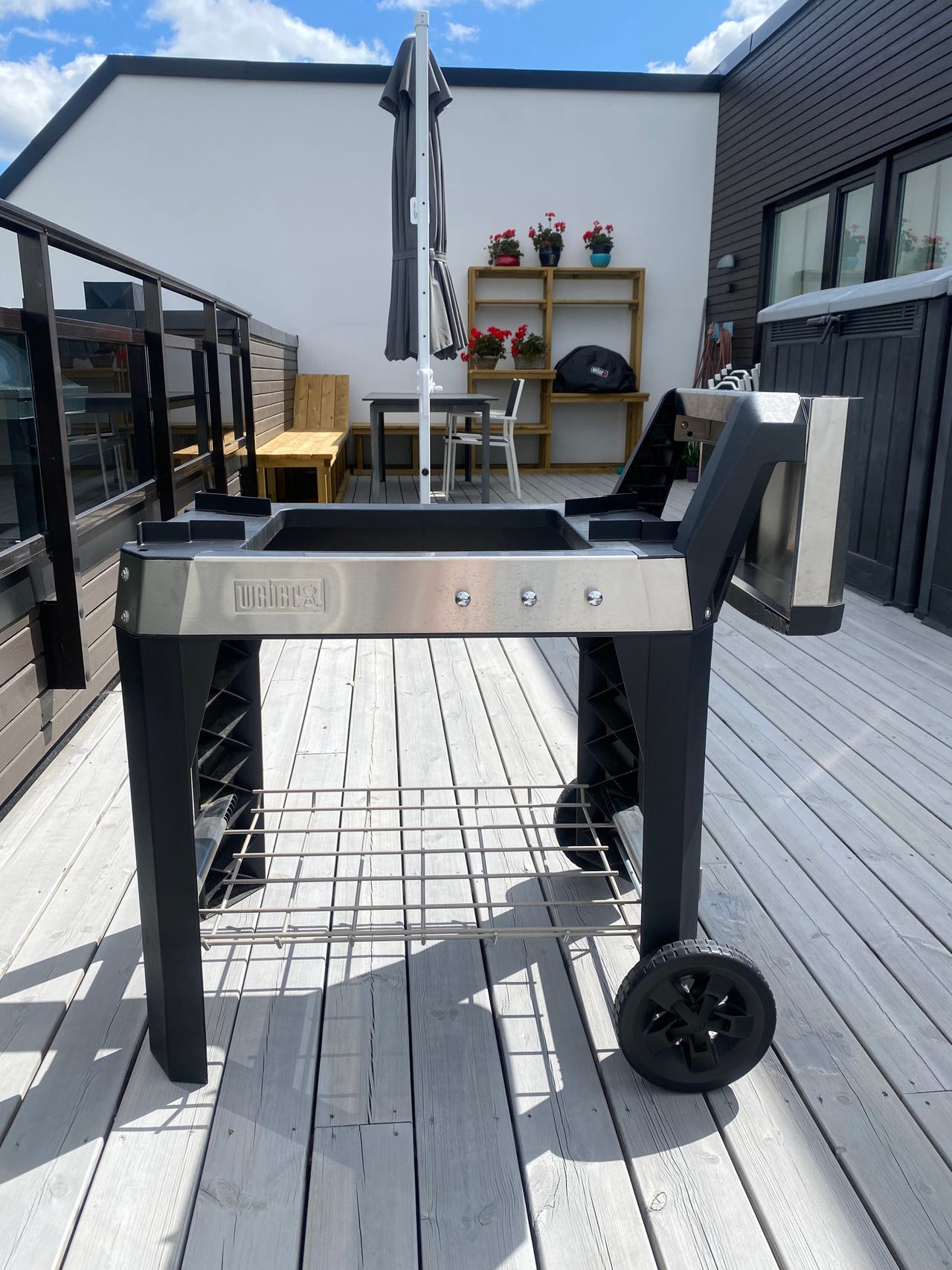 Weber grillbord selges | FINN torget
