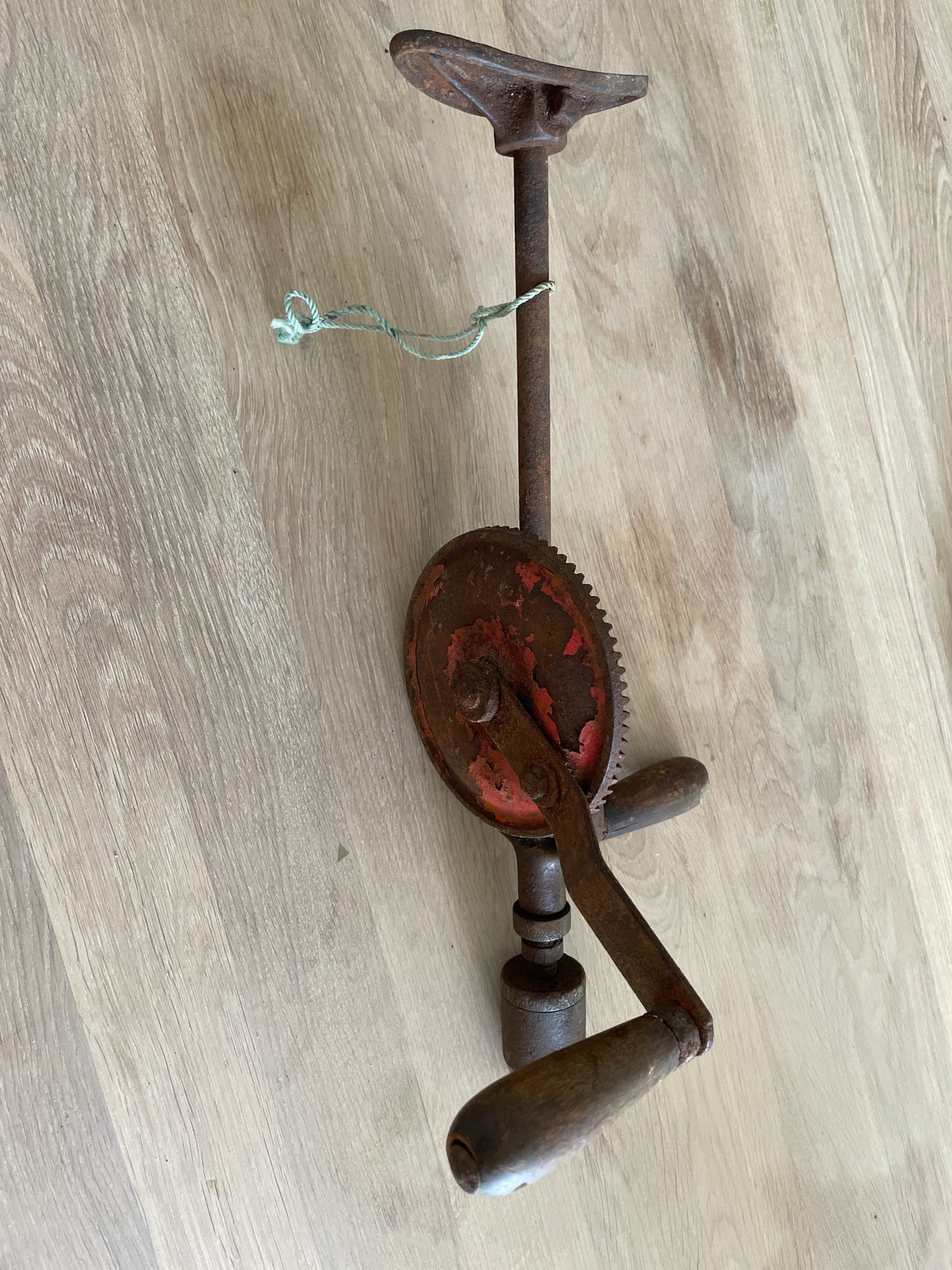 Gammelt håndbor/verktøy | FINN-torget