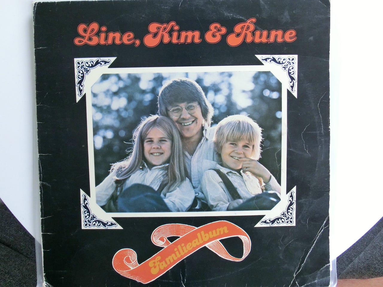 Rune Larsen - Line, Kim & Rune (Familiealbum) | FINN-torget