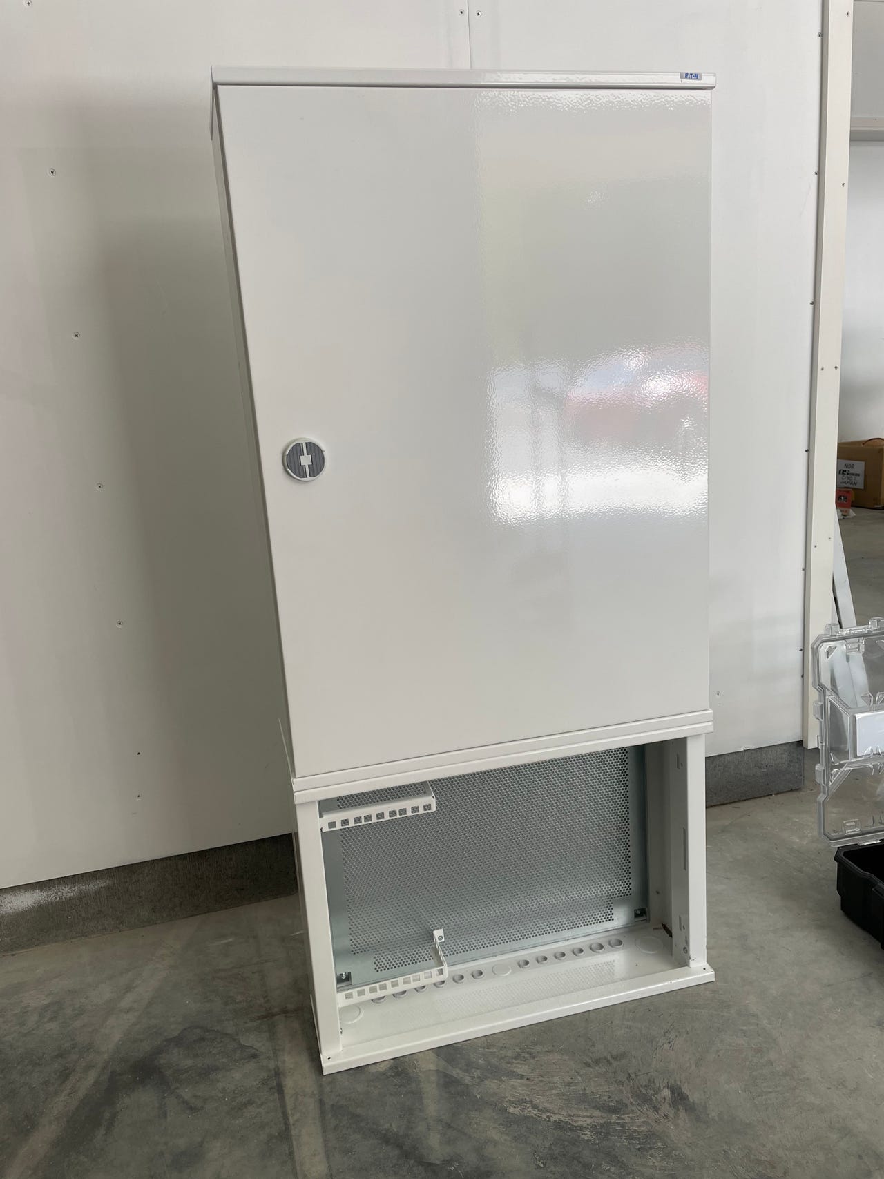 Eaton BI-7654 Sikringsskap med målerplass | FINN torget