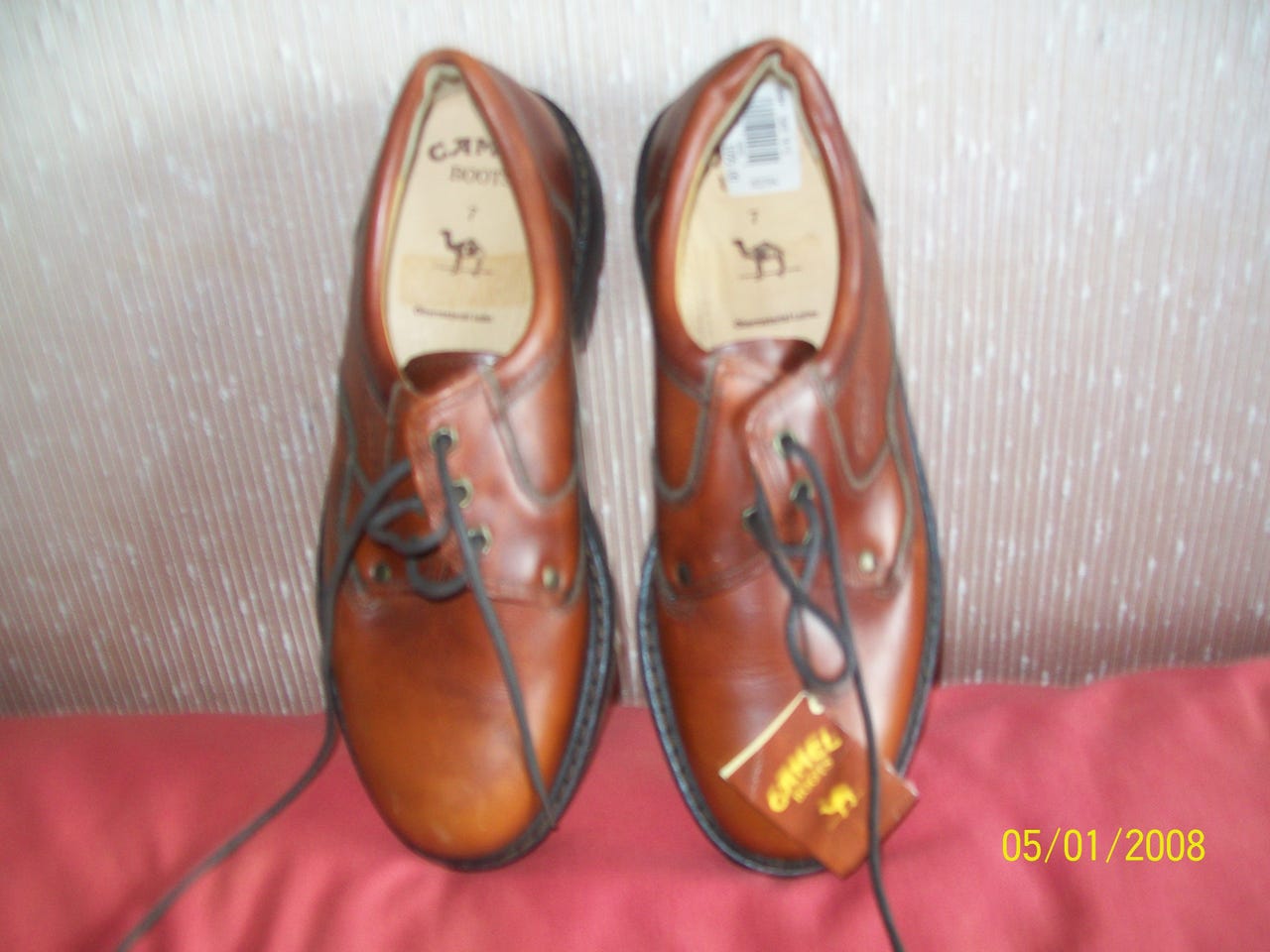 NY , HERRE SKO ; AV EKTE SKIN THE BESTE MERKE " CAMEL" Str. 7, eur. 40. ...