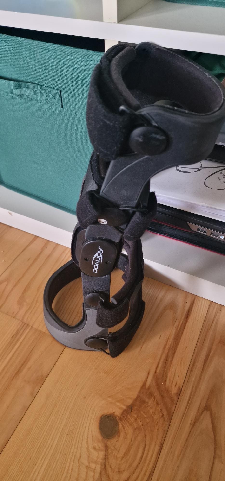 Donjoy 4titude knee brace høyre | FINN-torget