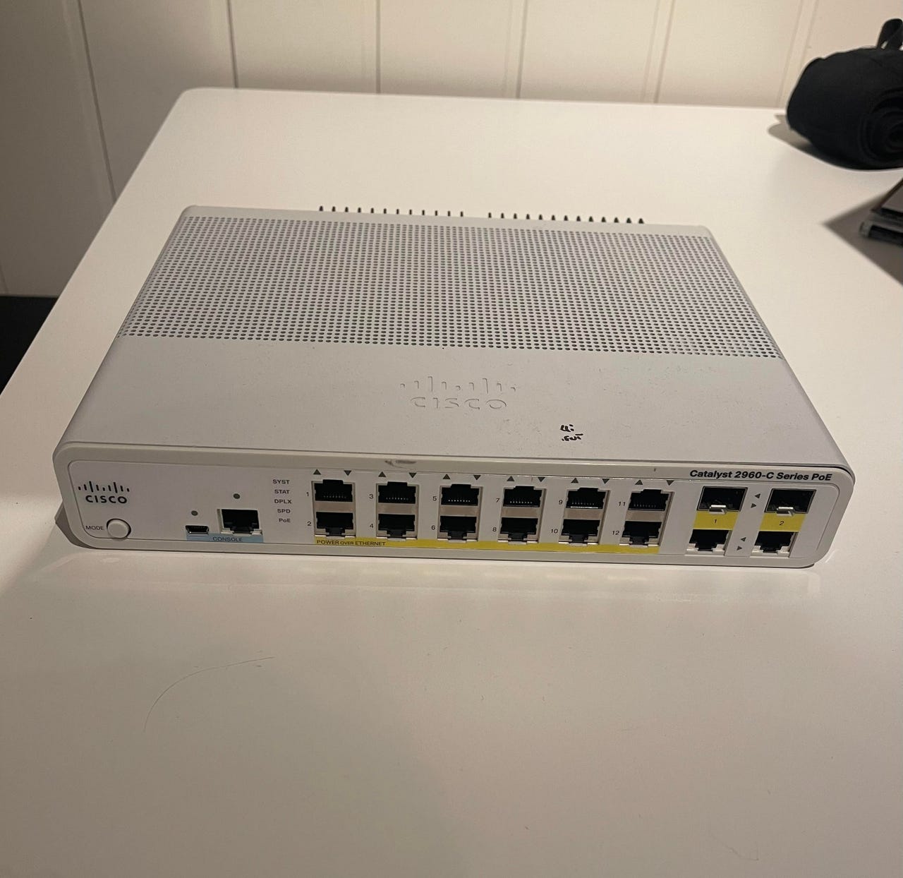 Cisco 12 Port Switch/Svitsj - WS-C2960C-12PC-L | FINN torget