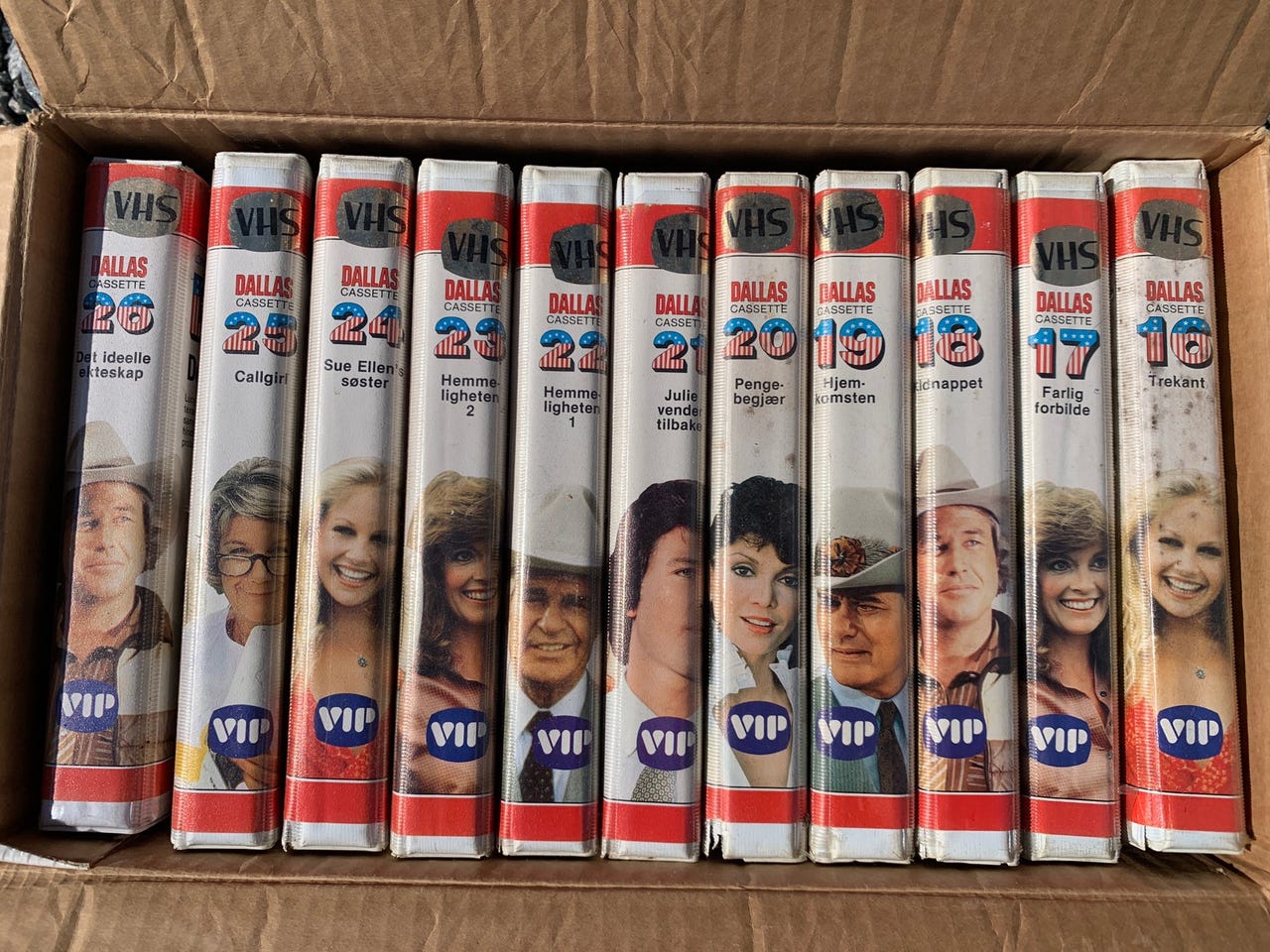 Dallas komplett TV serie i VHS - kun sesong 1-6 igjen! | FINN-torget