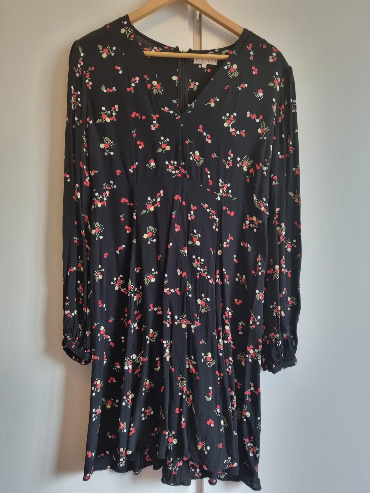 By TiMo - søt kjole selges | FINN-torget