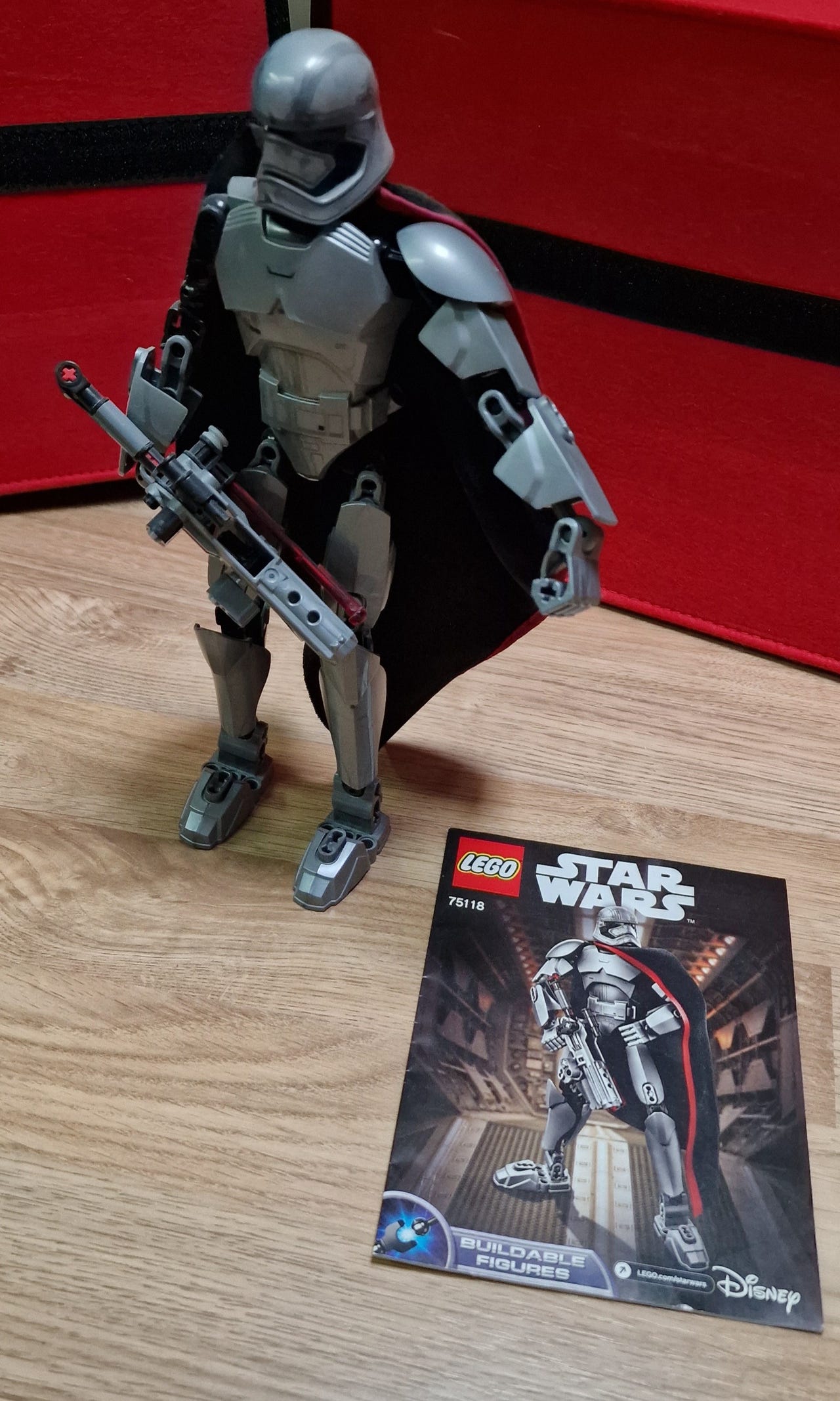 Lego Star Wars 75118 CAPTAIN PHASMA | FINN torget