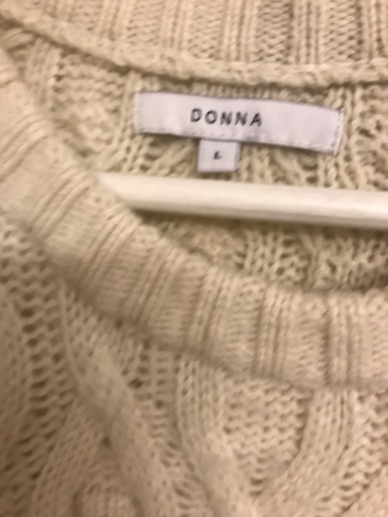 DONNA. Fin Off White genser m/ull. L( xl) Pent og lite brukt. | FINN-torget